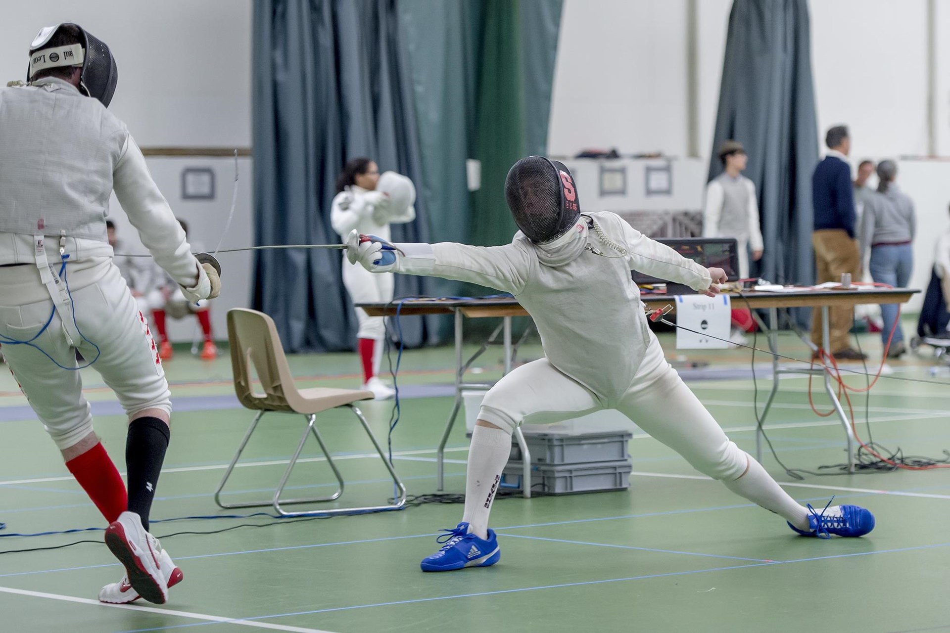 Men s Fencing Stays Undefeated With 6 0 Day In Drew Holiday