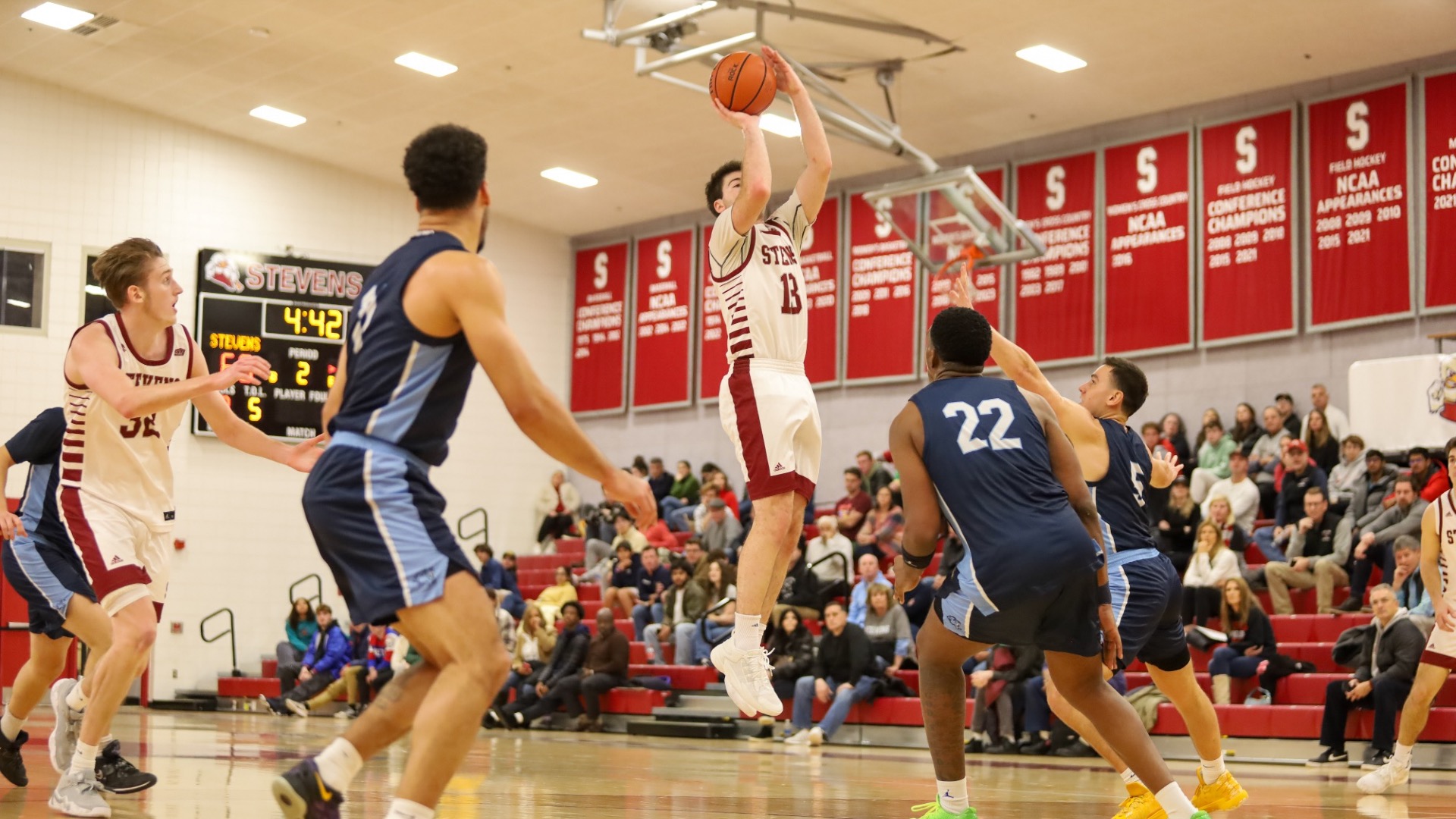 Braunstein and Spellman's Big Nights Help Men's Basketball Blow Past St ...