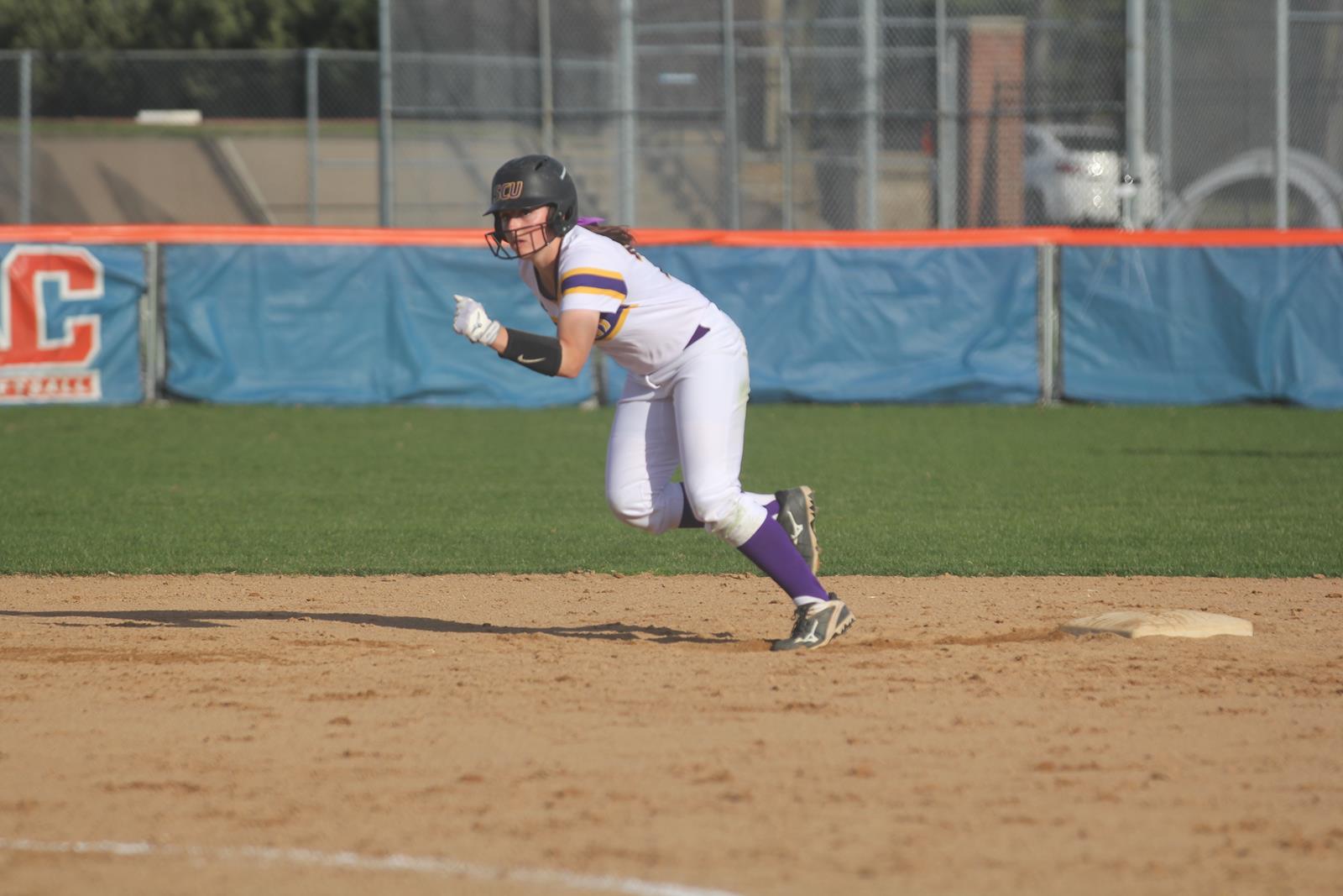 Montero shines in complete sweep at Macalester as Wildcats score 22 ...