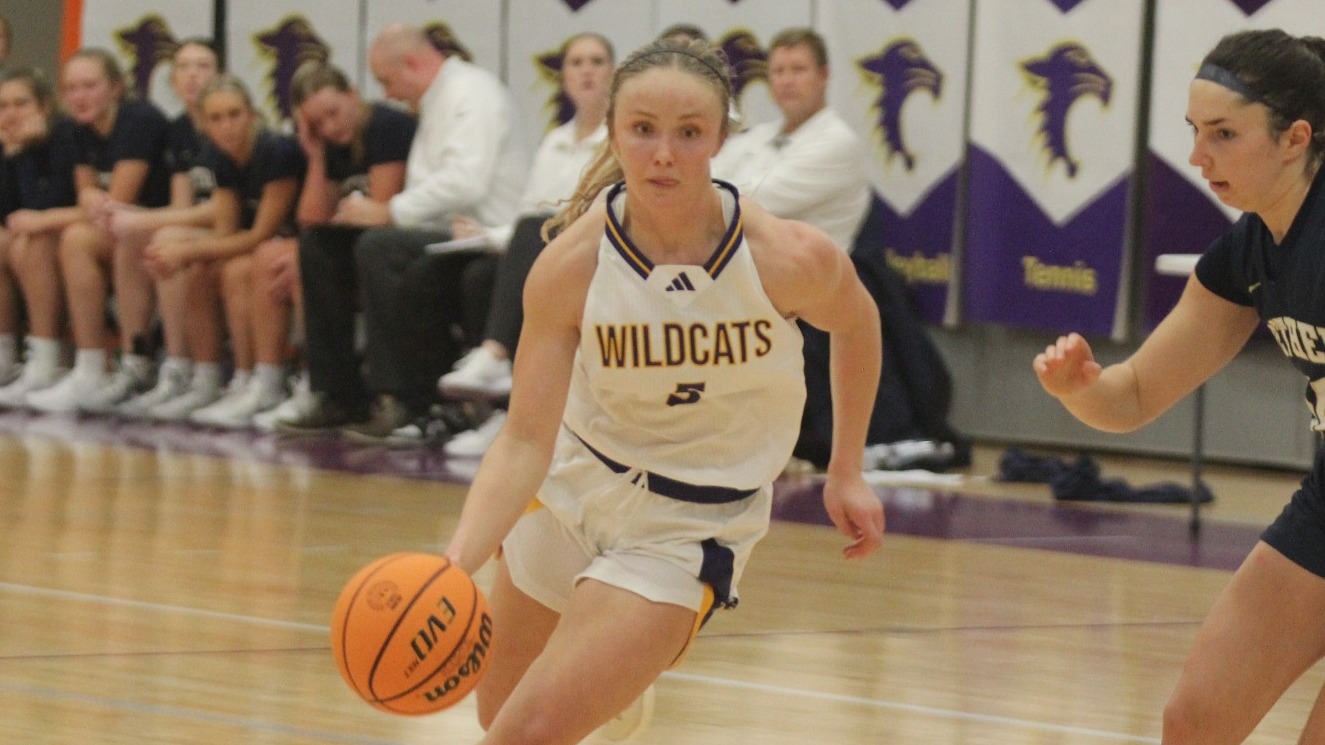 Basketball Finishes Regular Season With Tough Loss To Bennies - St 