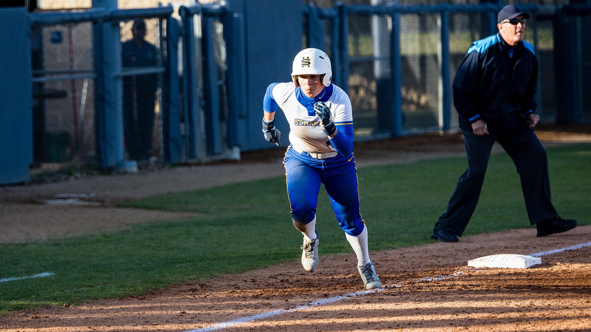 Reba Reyes - Softball - St. Mary's University Athletics