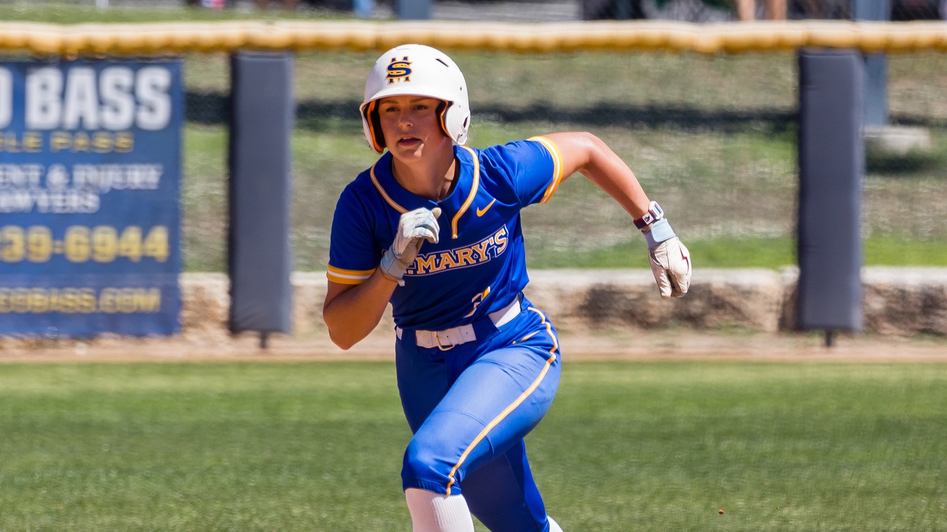 Mackenzie Dugi - Softball - St. Mary's University Athletics