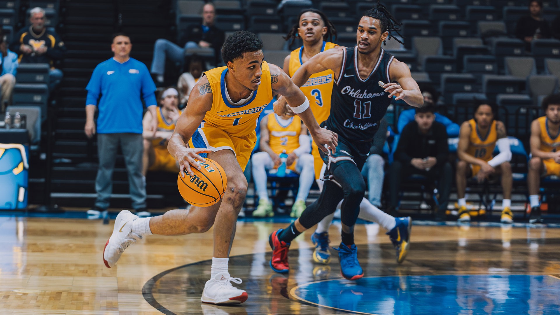 Men's Basketball Comeback Stalls Late - St. Mary's University Athletics