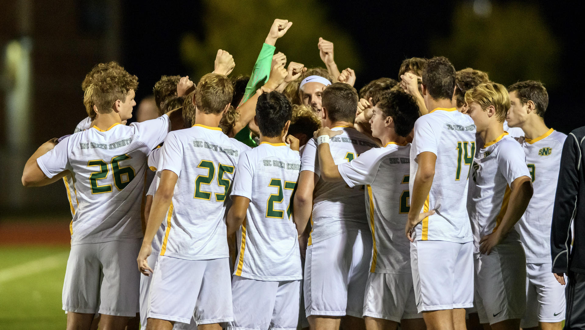 Green Knights Suffer First NACC Loss - St. Norbert College