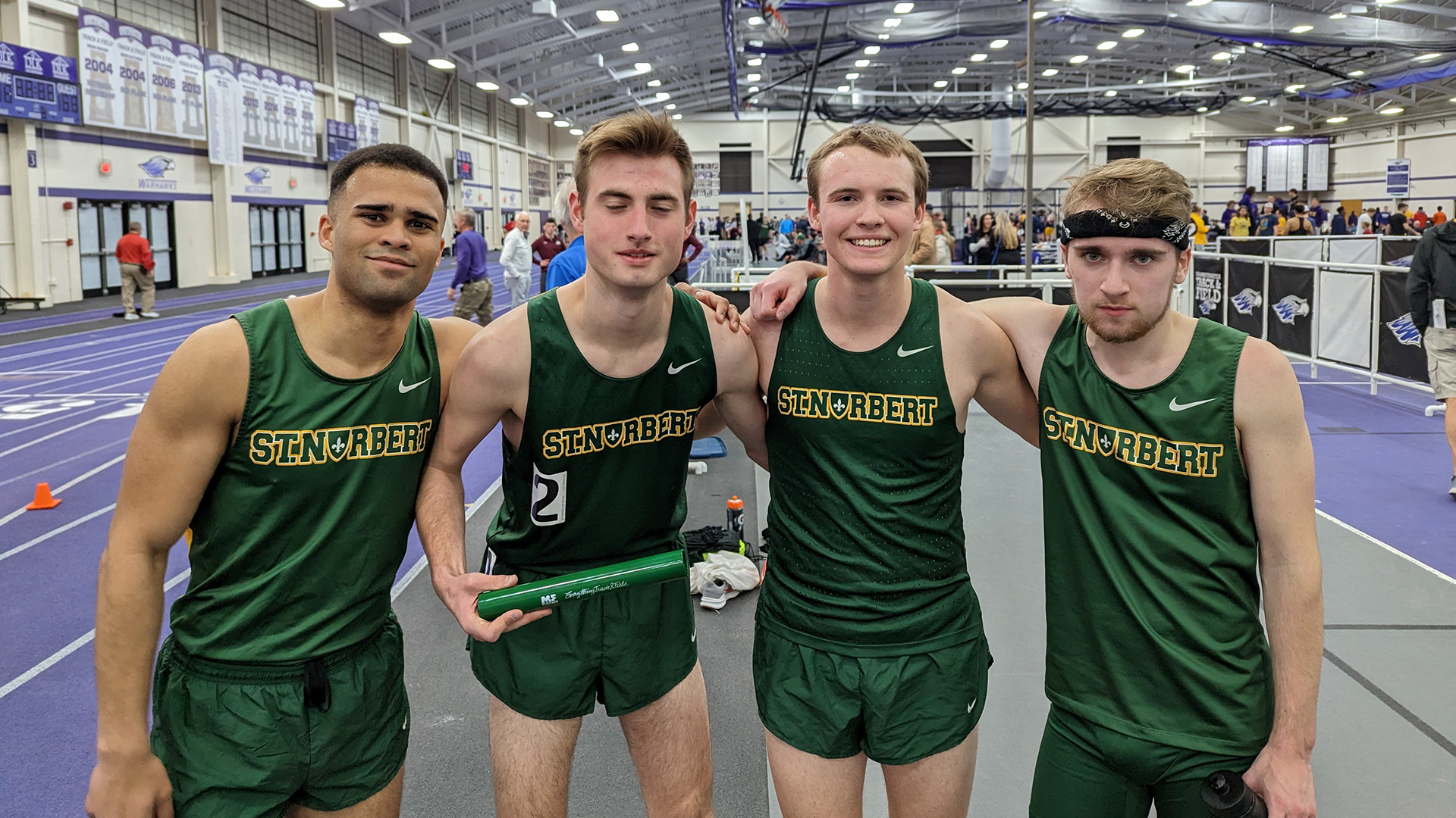 Distance Medley Relay Leads Green Knights - St. Norbert College