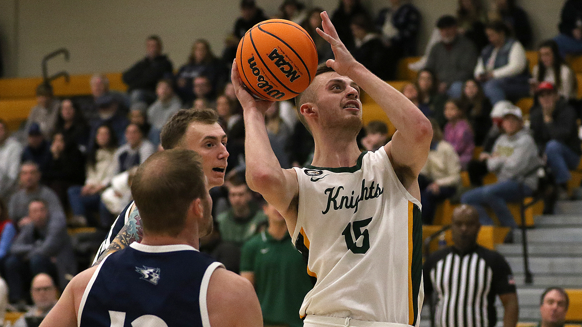 Gritty Green Knights Move Into First-Place Tie - St. Norbert College