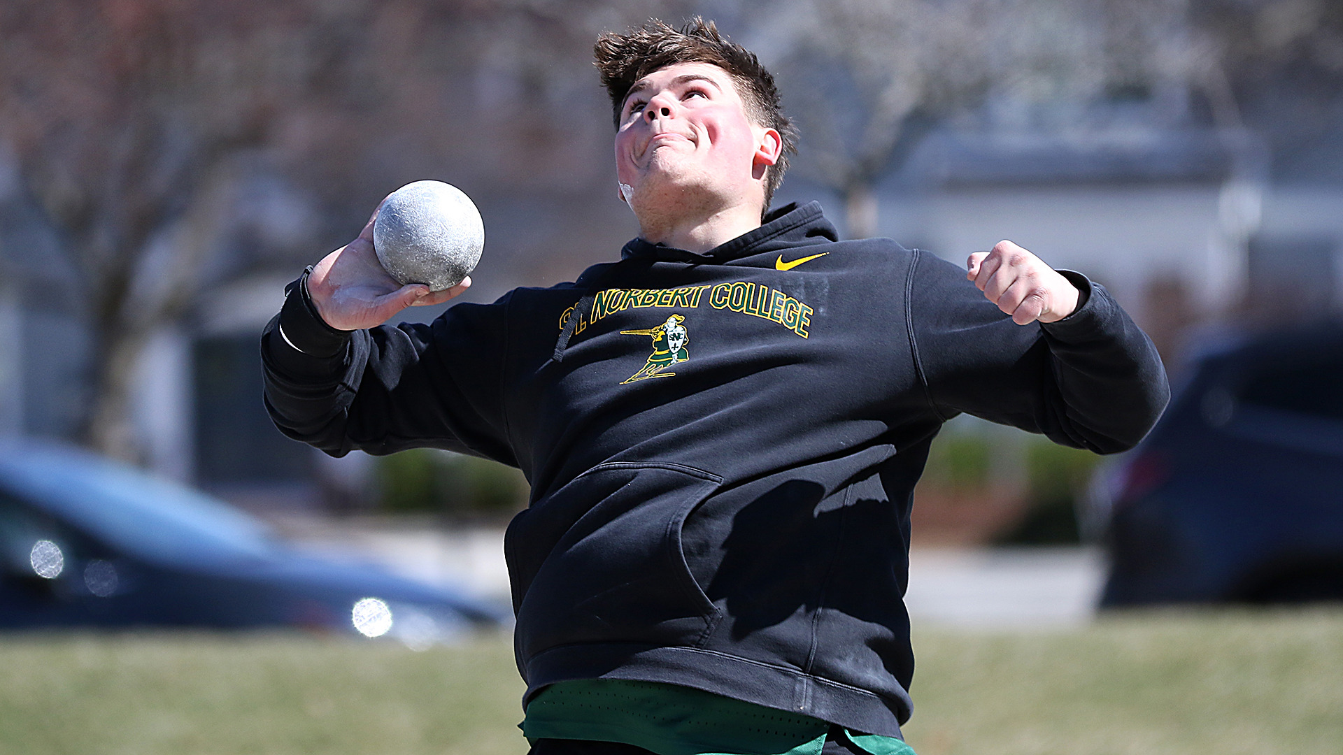 Ten Wins Leads to St. Norbert Twilight Victory - St. Norbert College