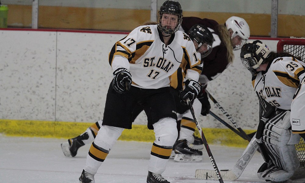 Anna Bartz - Women's Hockey - St. Olaf College Athletics