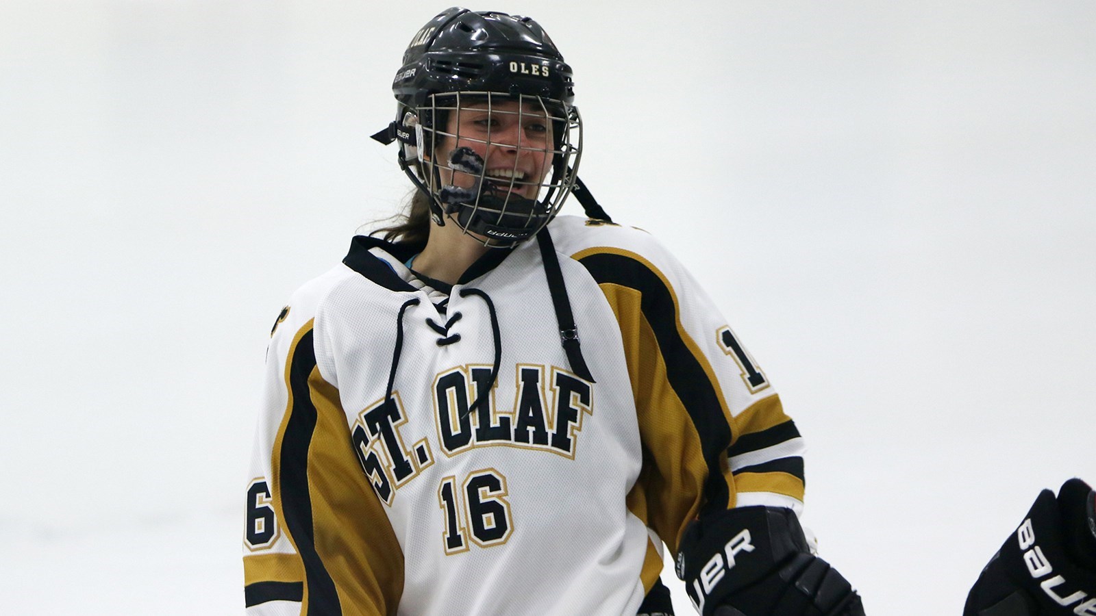 Riley Anderson - Women's Hockey - St. Olaf College Athletics