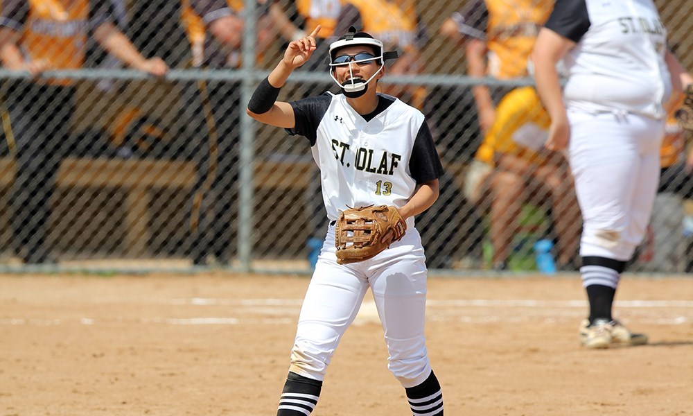 Kate Arneson - Softball - St. Olaf College Athletics