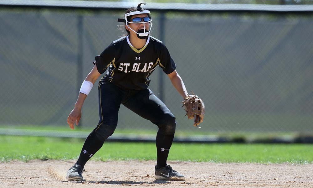 Kate Arneson - Softball - St. Olaf College Athletics