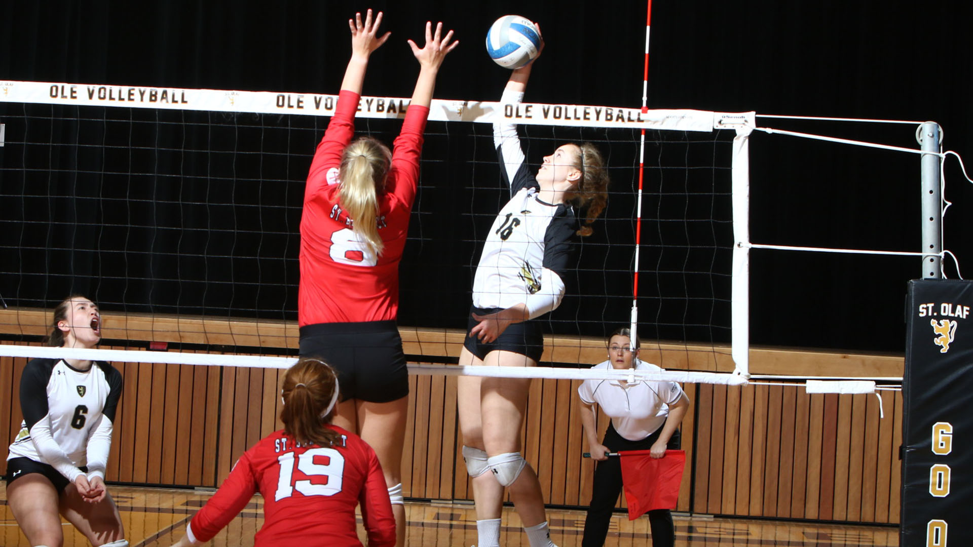 Summer Reid - Volleyball - St. Olaf College Athletics