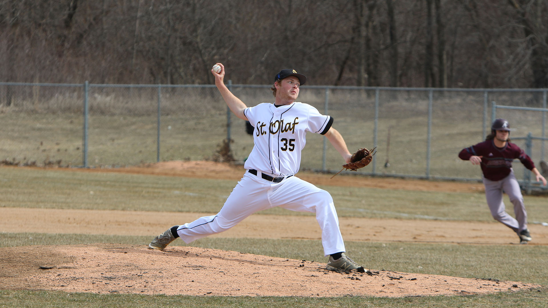 Hanson Devine - Baseball - St. Olaf College Athletics