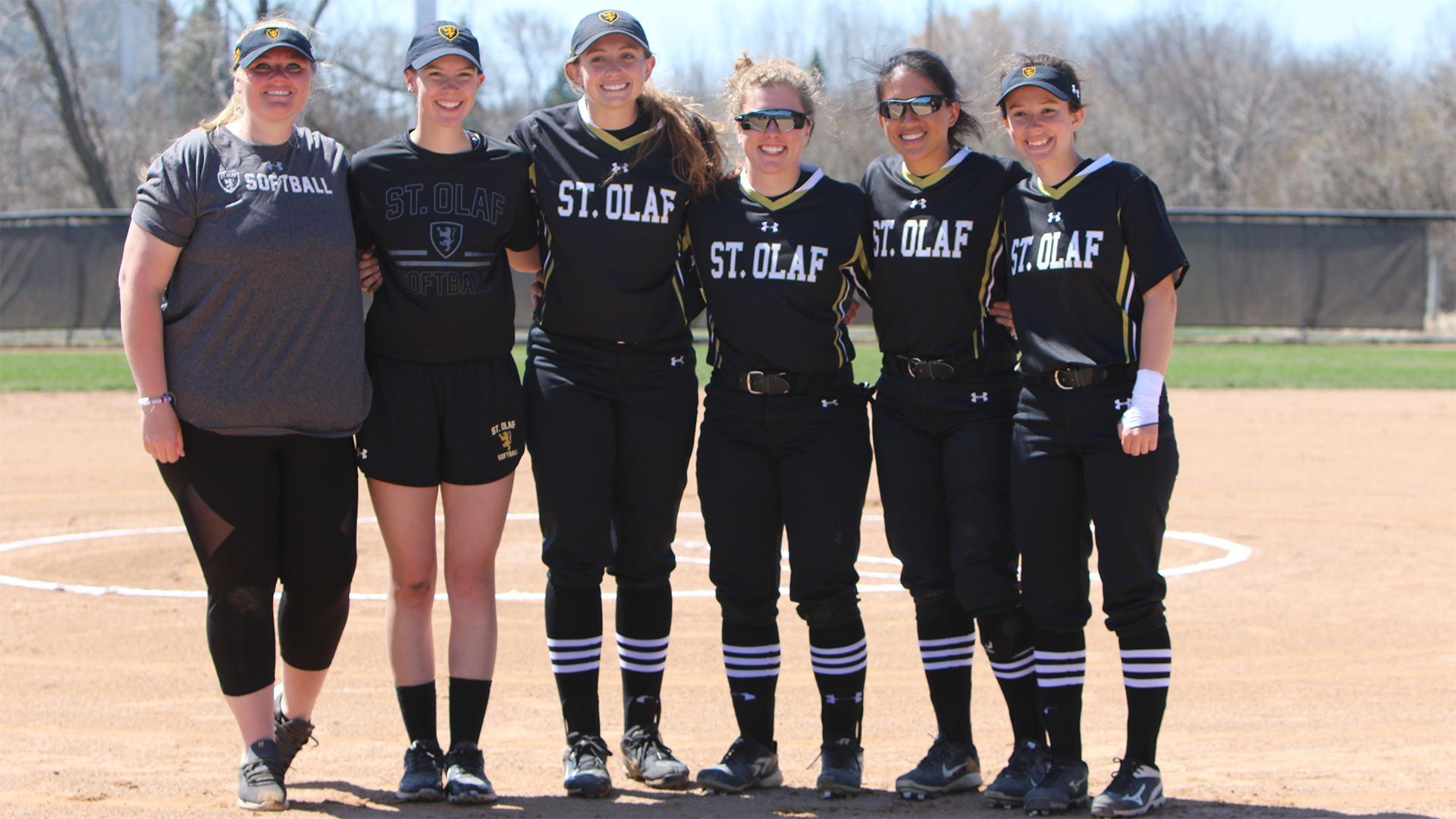 Carolyn Kinney - Softball - St. Olaf College Athletics