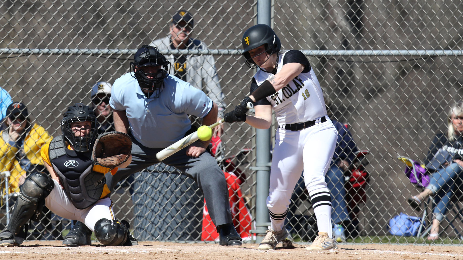 Hannah Matthies - Softball - St. Olaf College Athletics