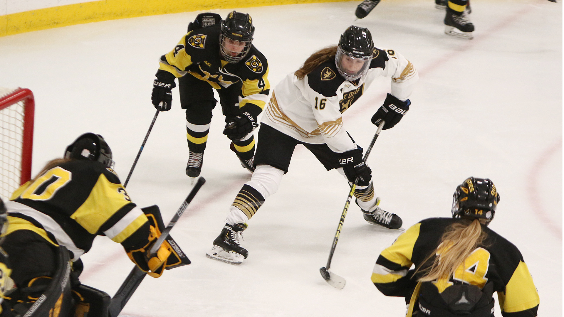 Maddie Anderson - Women's Hockey - St. Olaf College Athletics
