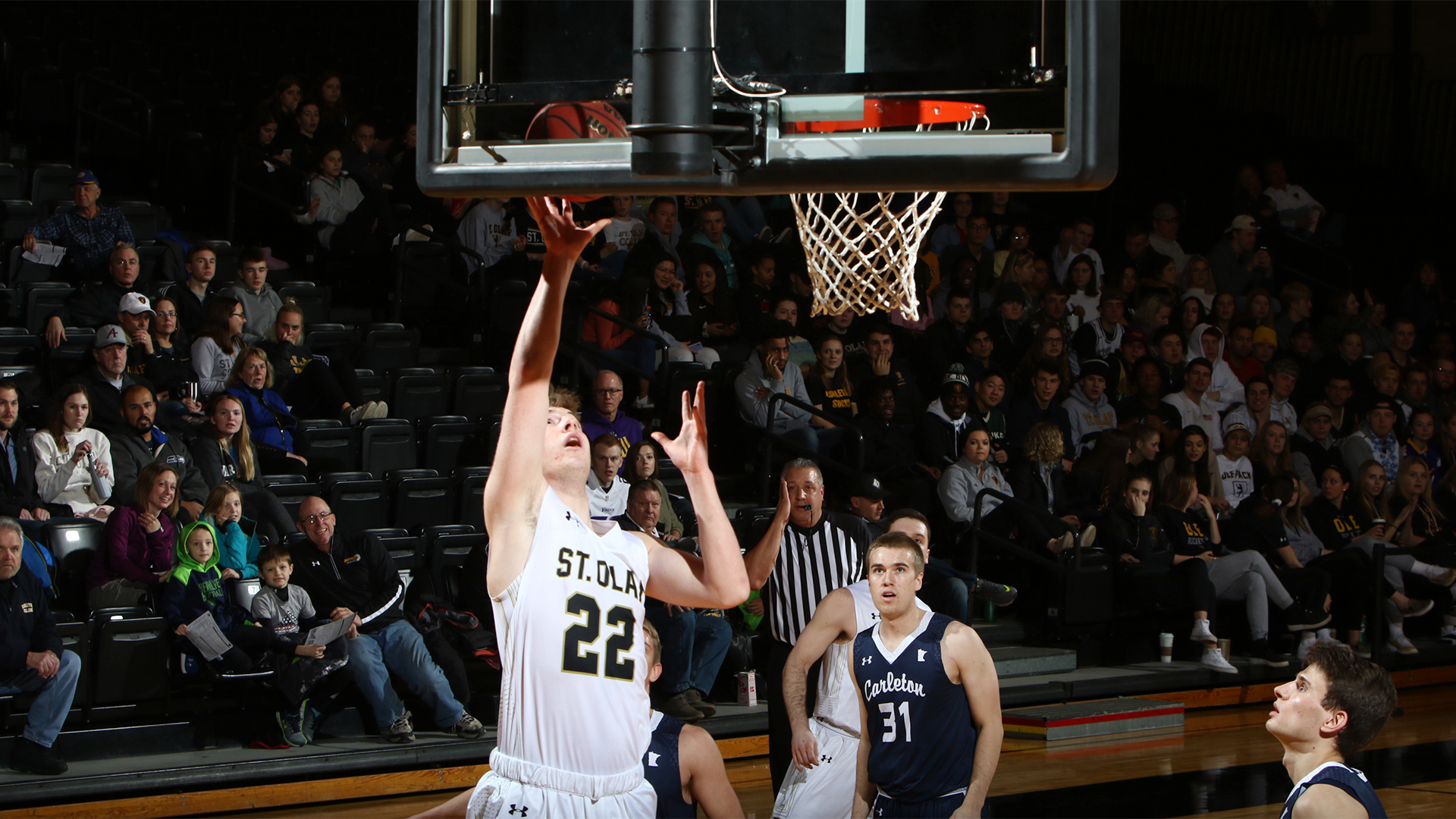 Haff's 17 points not enough for men's basketball at Carleton - St. Olaf ...