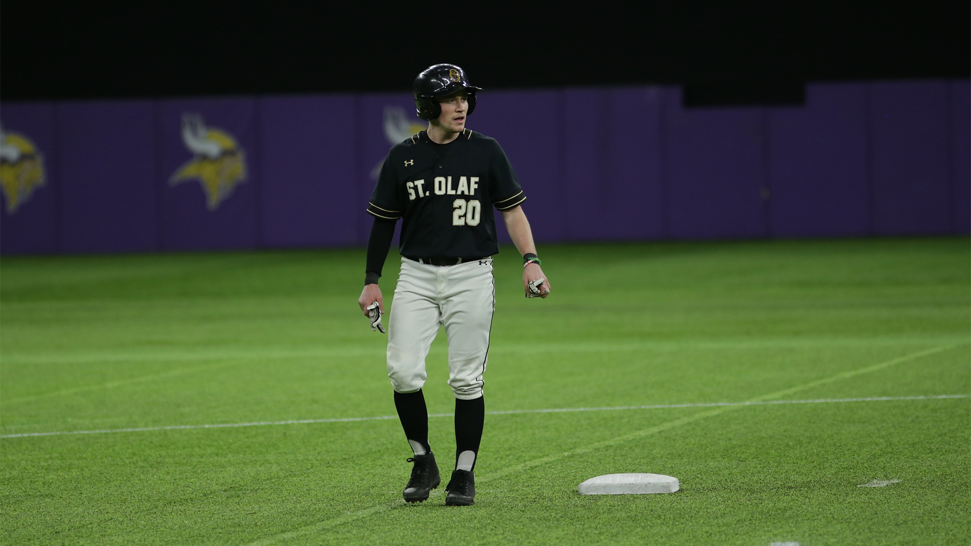 Bobby Isbell - Baseball - St. Olaf College Athletics