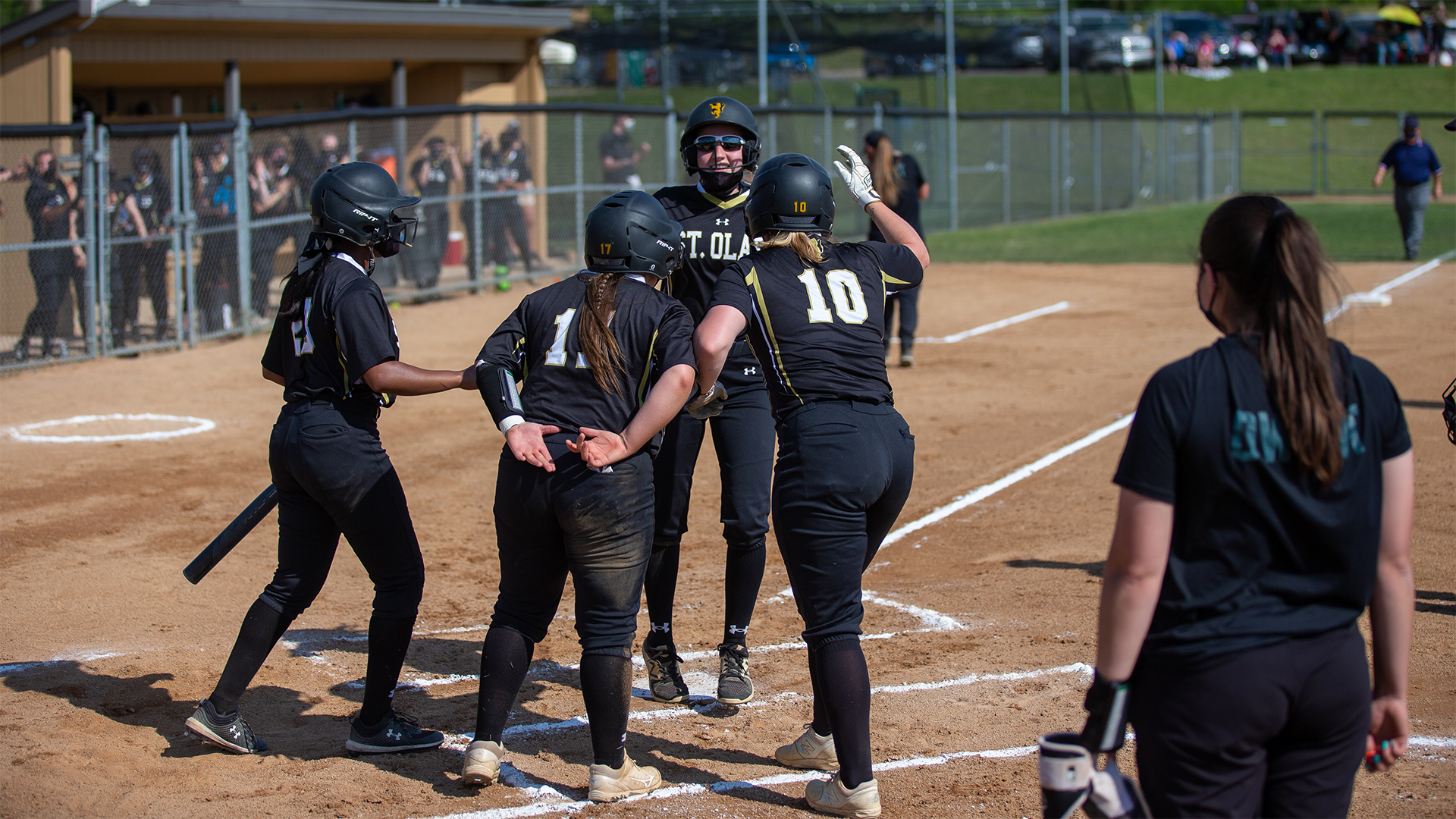 Softball advances to MIAC Playoff championship for first time - St ...