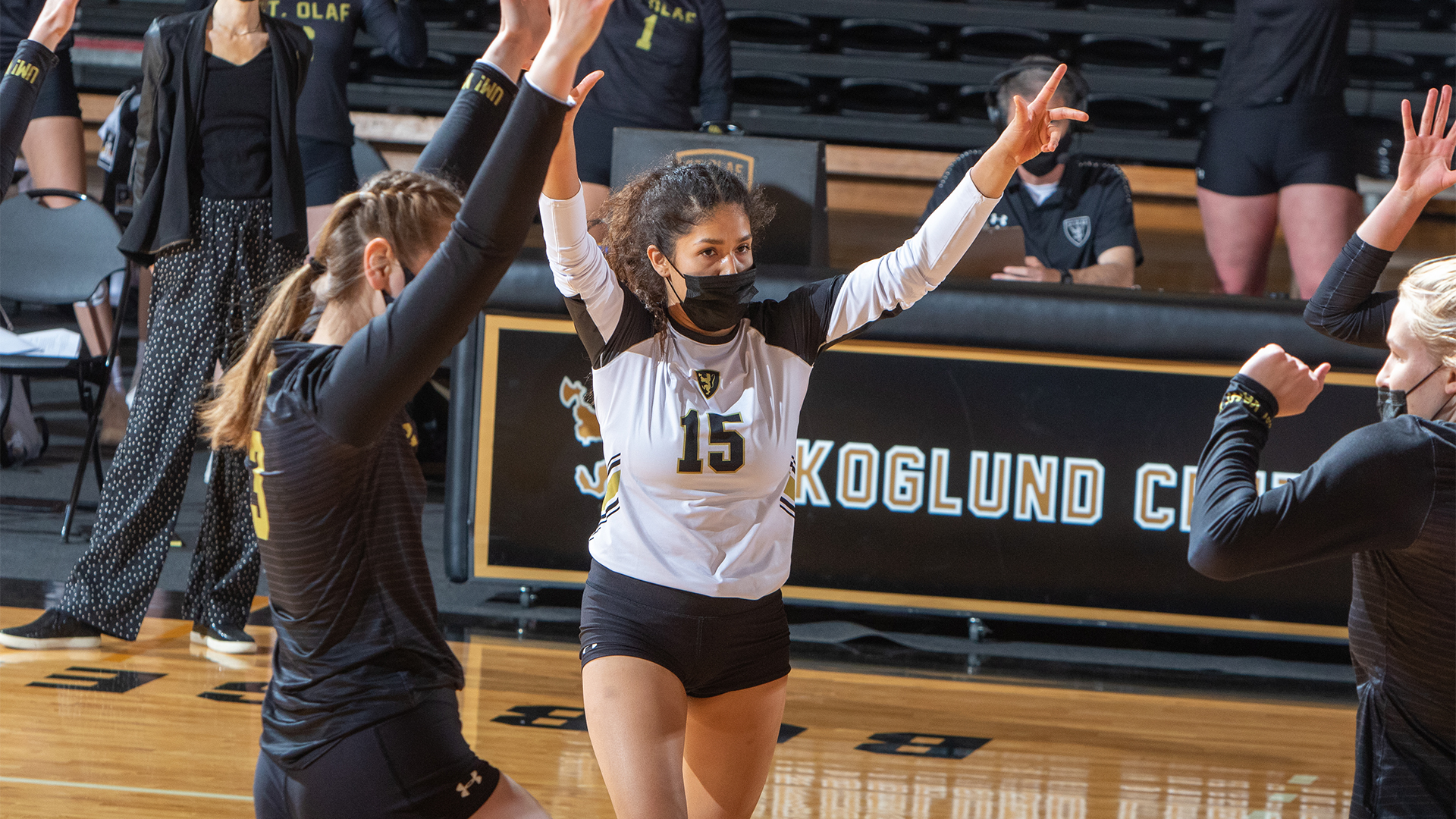 Selena Rodriguez - Volleyball - St. Olaf College Athletics