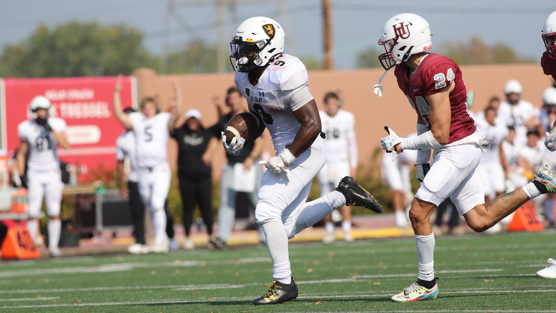 Embry carries load for football in season finale - St. Olaf College ...