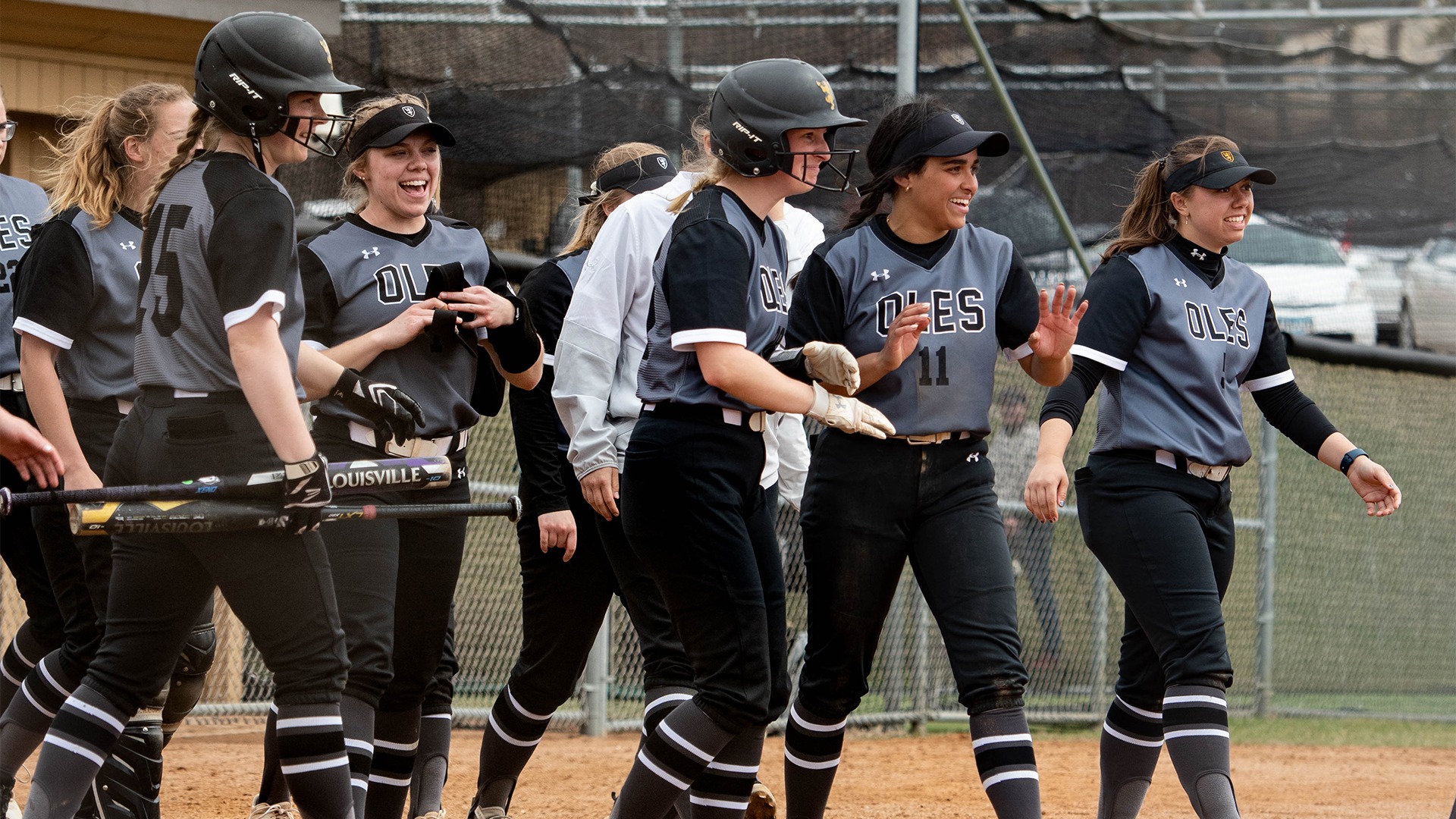 Big comeback completes 2-0 day for softball in Mankato - St. Olaf ...