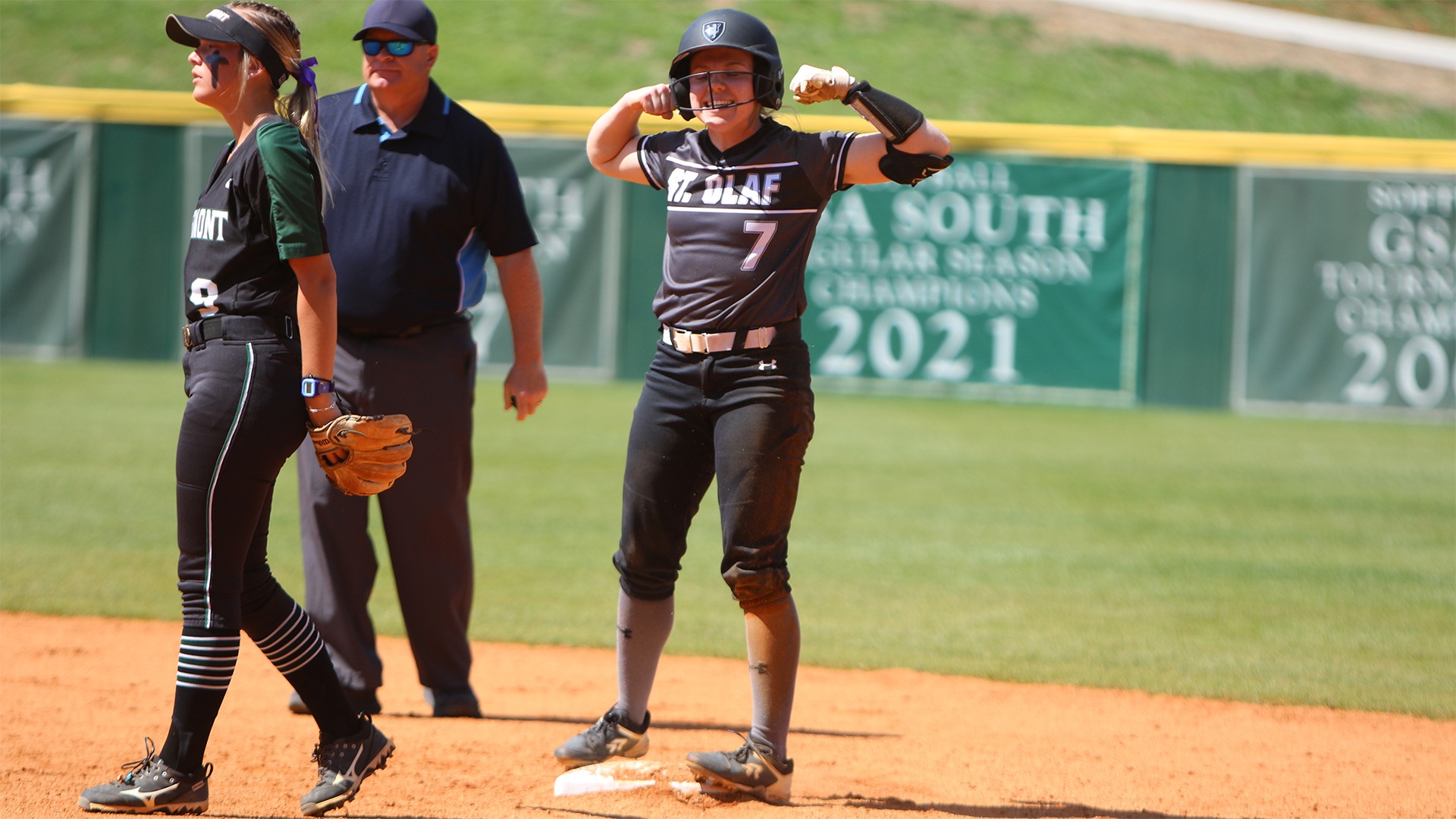 Hannah Peschel - Softball - St. Olaf College Athletics