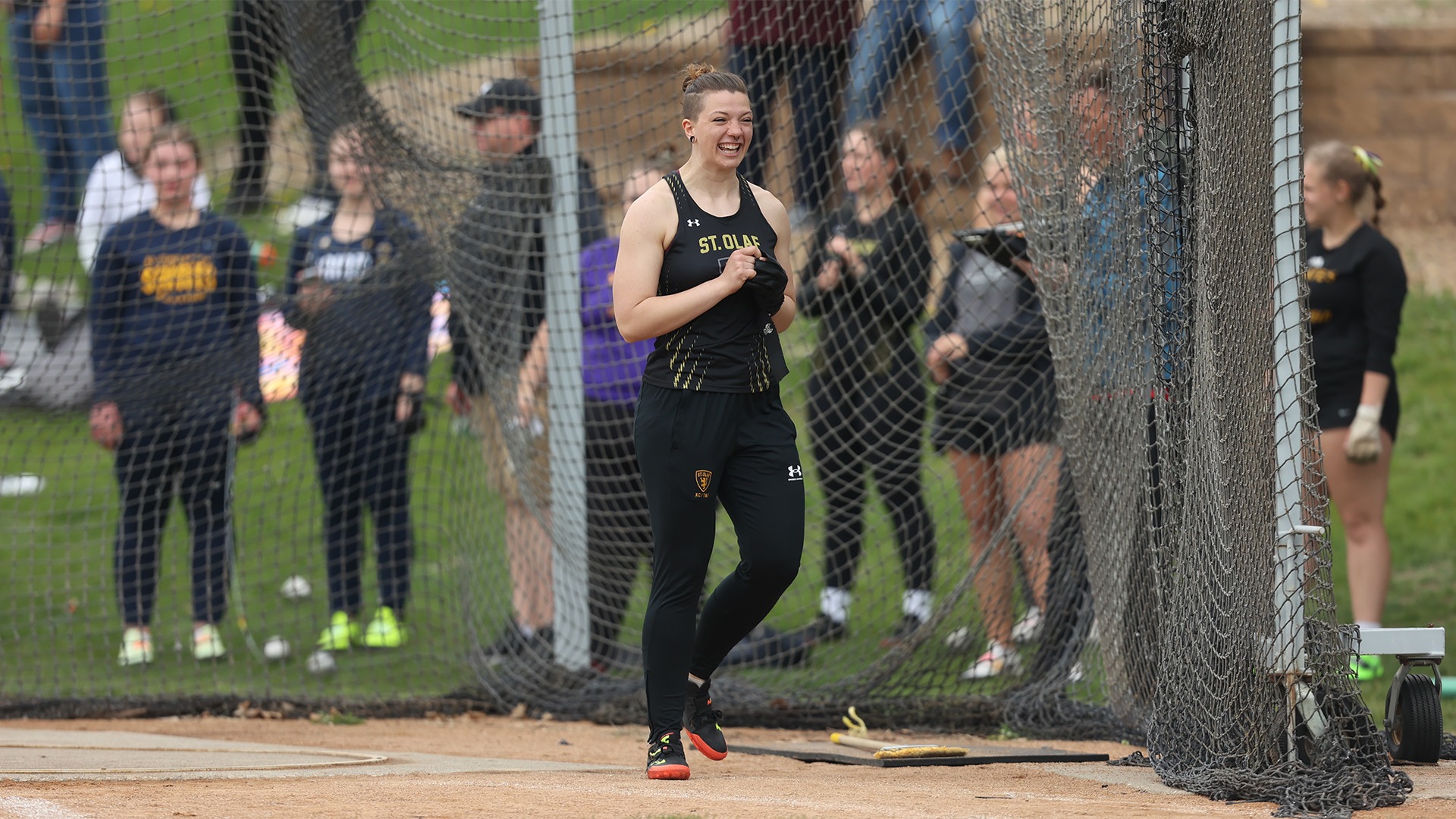 Aleah Keske - Women's Track and Field - St. Olaf College Athletics