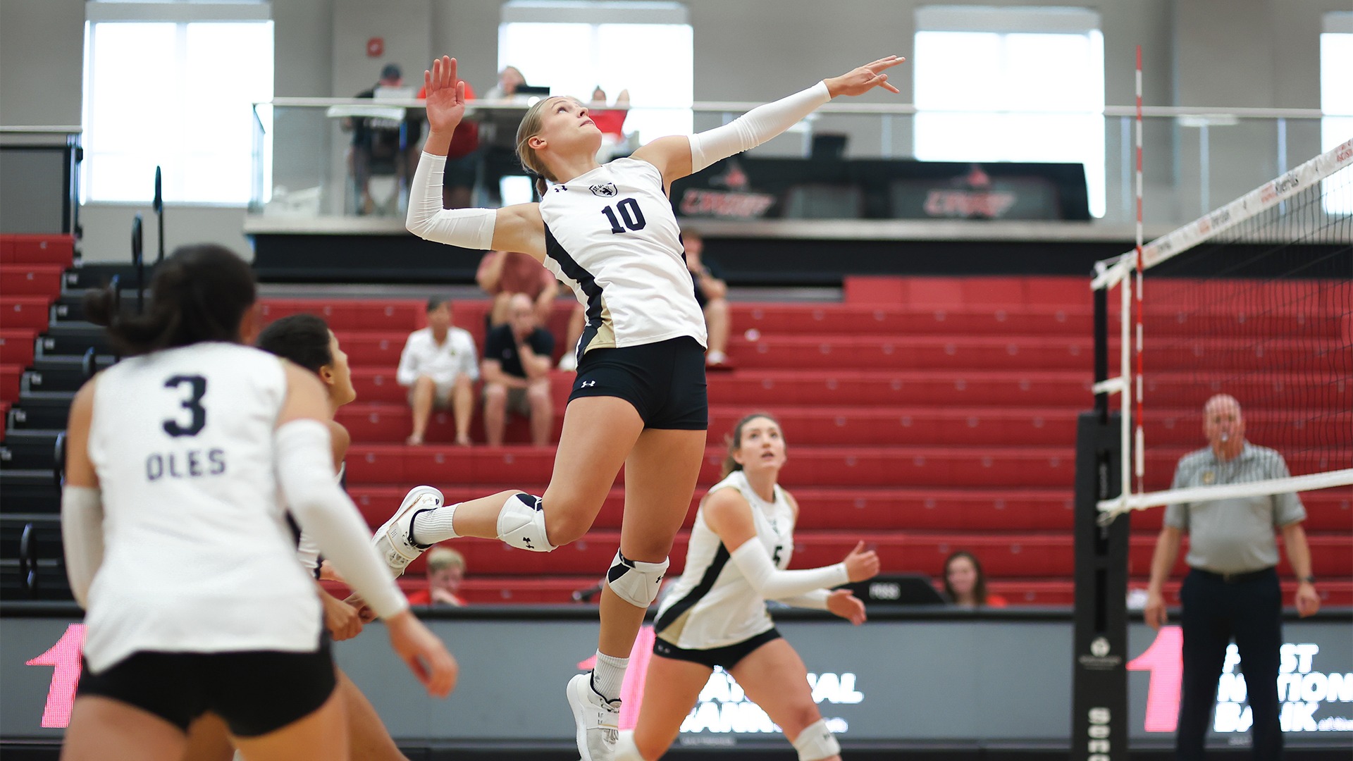 Catherine Moore - Volleyball - St. Olaf College Athletics
