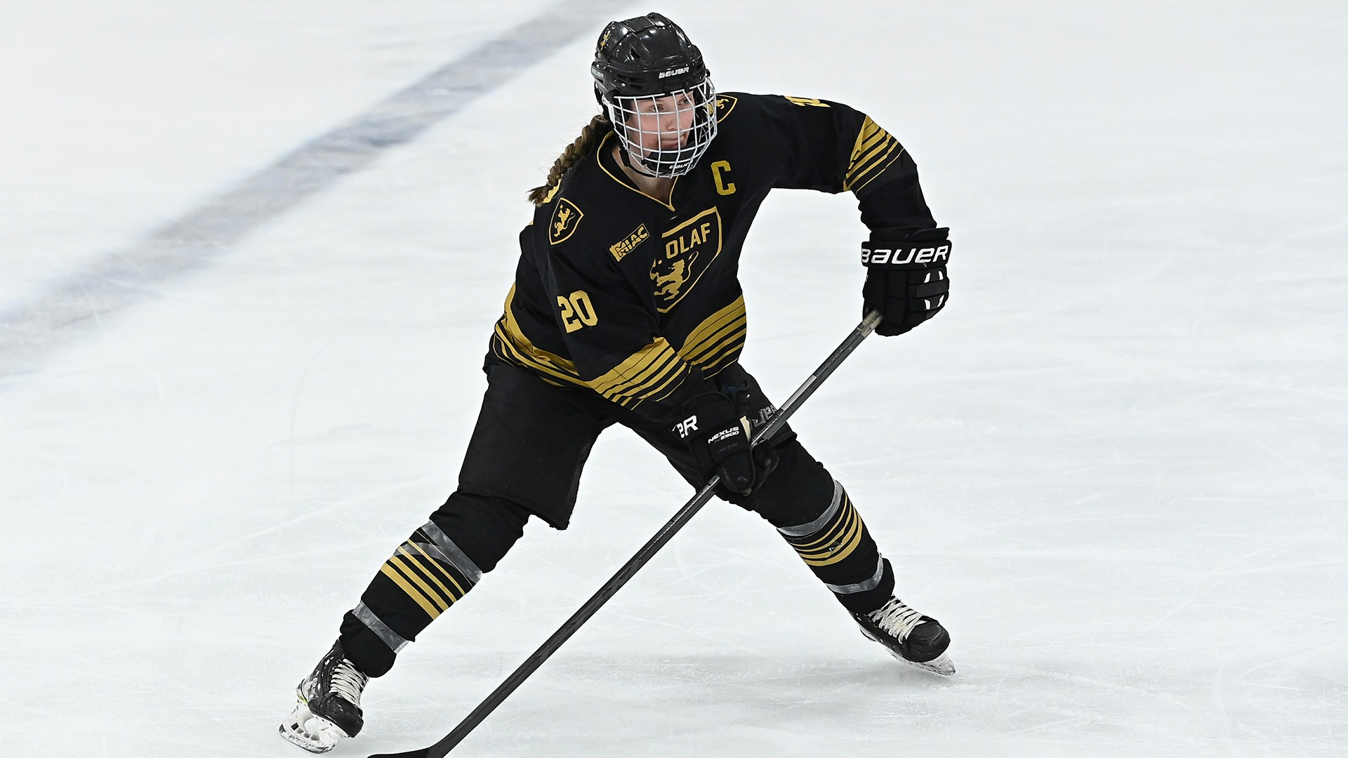 Lexie Ligday - Women's Hockey - St. Olaf College Athletics
