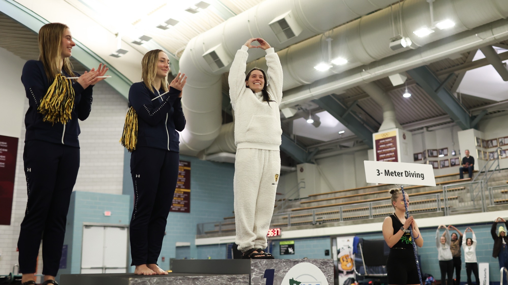 Izzy Treanor - Women's Swimming and Diving - St. Olaf College Athletics