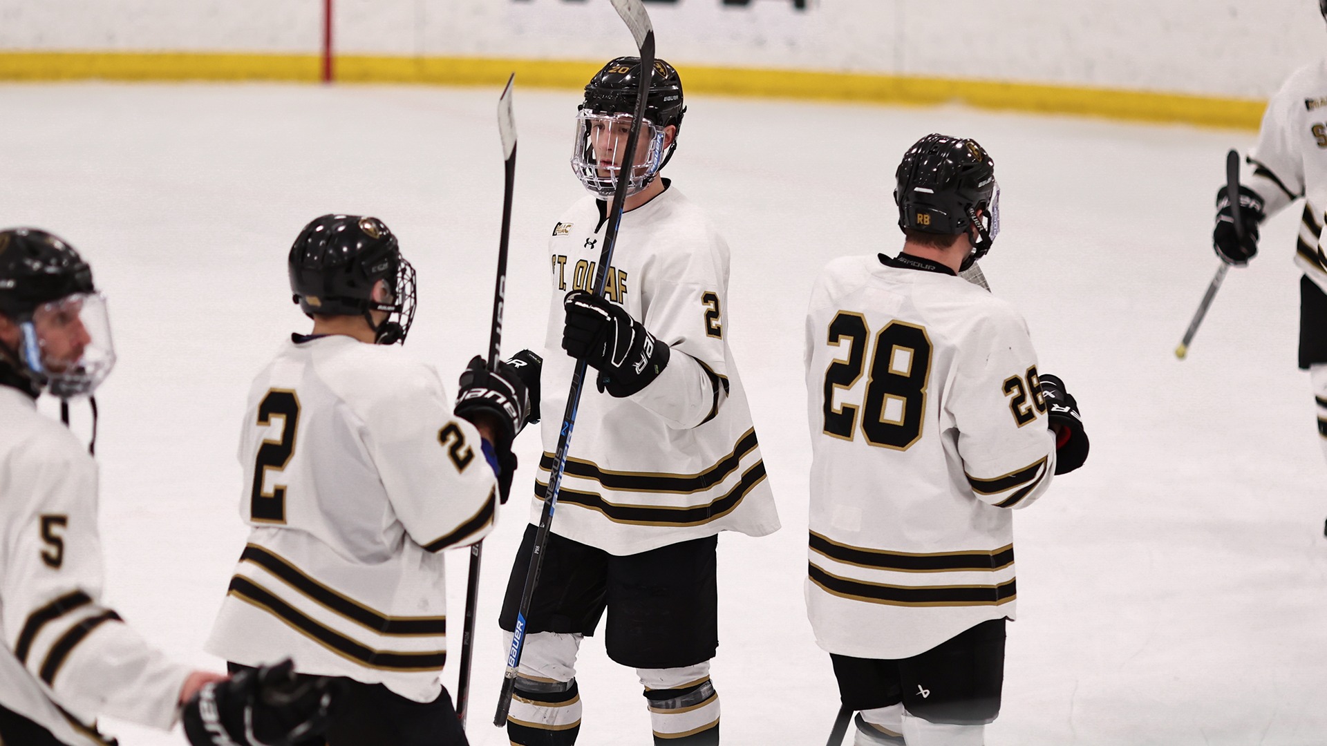 Kalthoff lands CSC First Team Academic All-America honors - St. Olaf ...