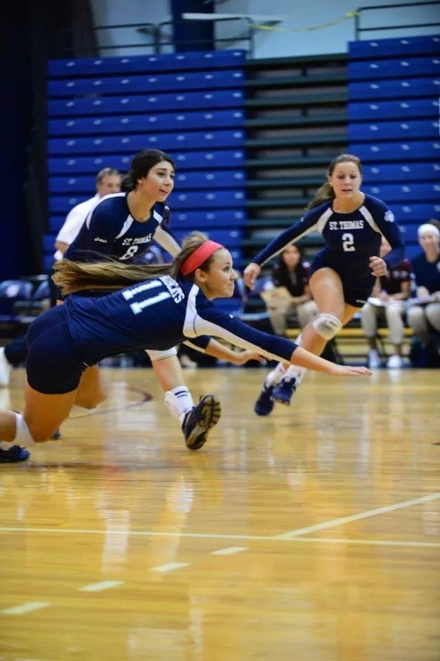 Alexis Busch - 2013 - (RV) Women's Volleyball - St. Thomas University ...