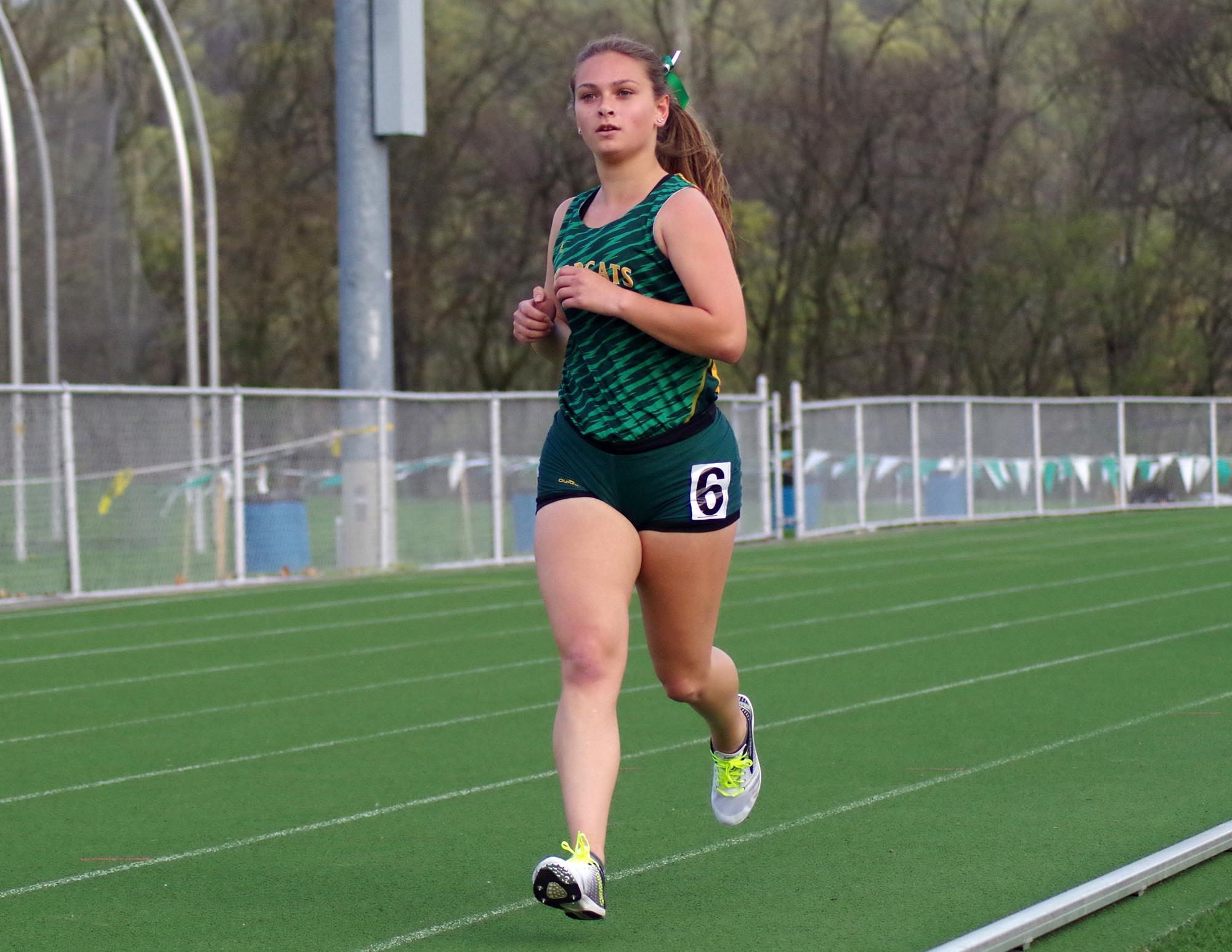 Olivia Straka - Women's Track & Field - Saint Vincent College