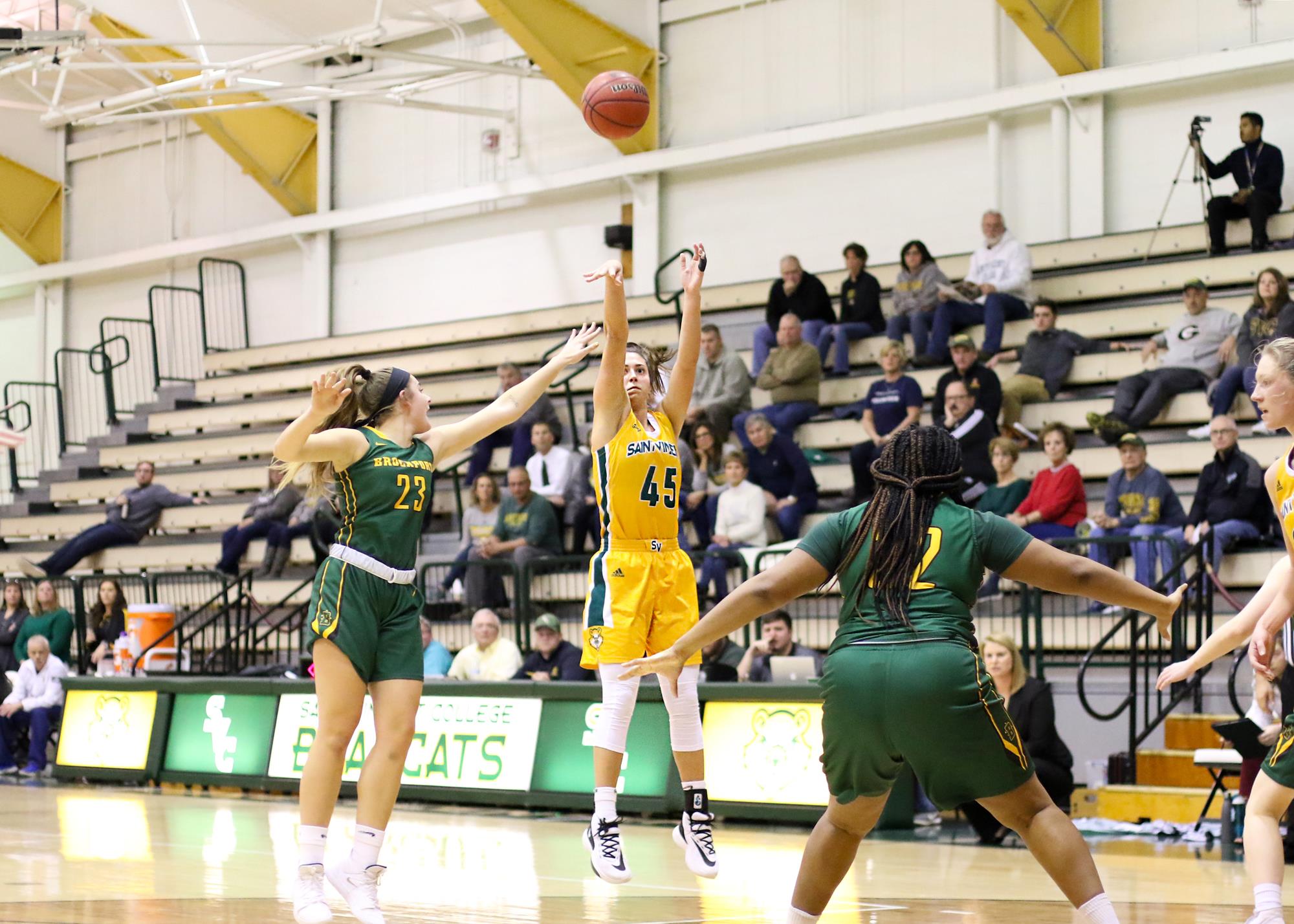 Bearcats open home tournament with 22-point win - Saint Vincent College