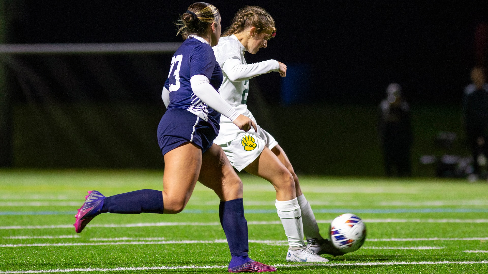 Women's soccer dazzles under the lights - Saint Vincent College