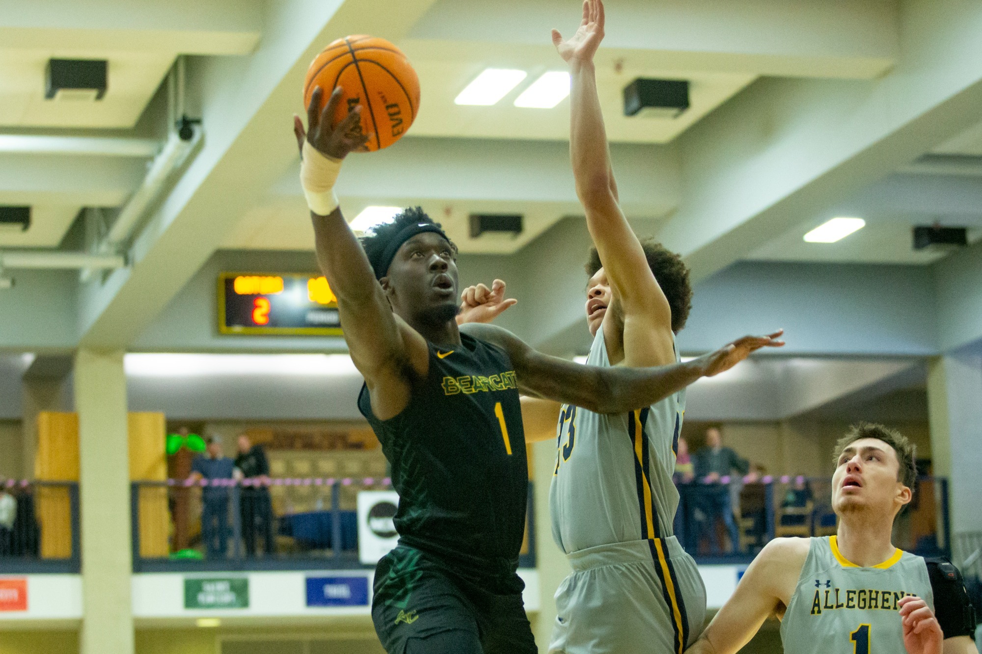 Shemar Bennett - Men's Basketball - Saint Vincent College