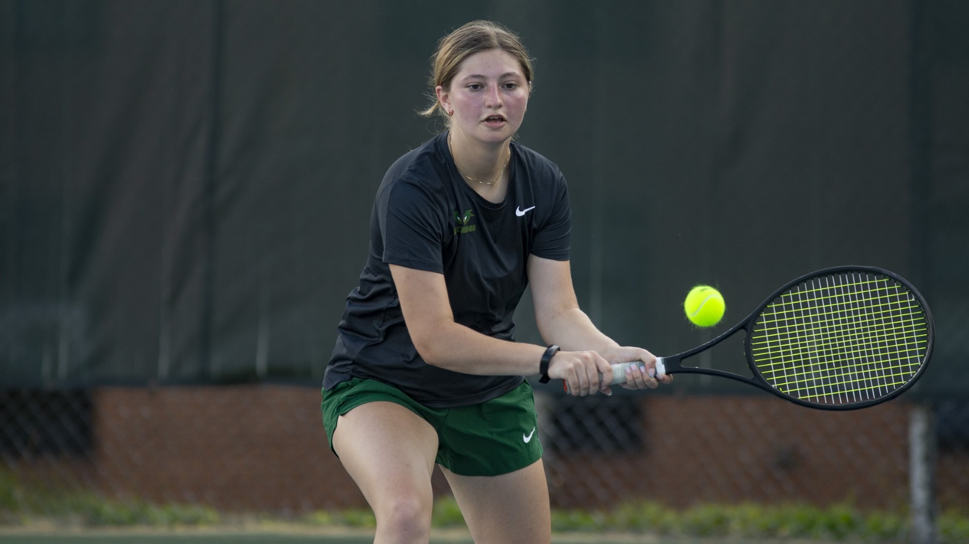 Women's tennis wins second straight to open up season - Saint Vincent ...
