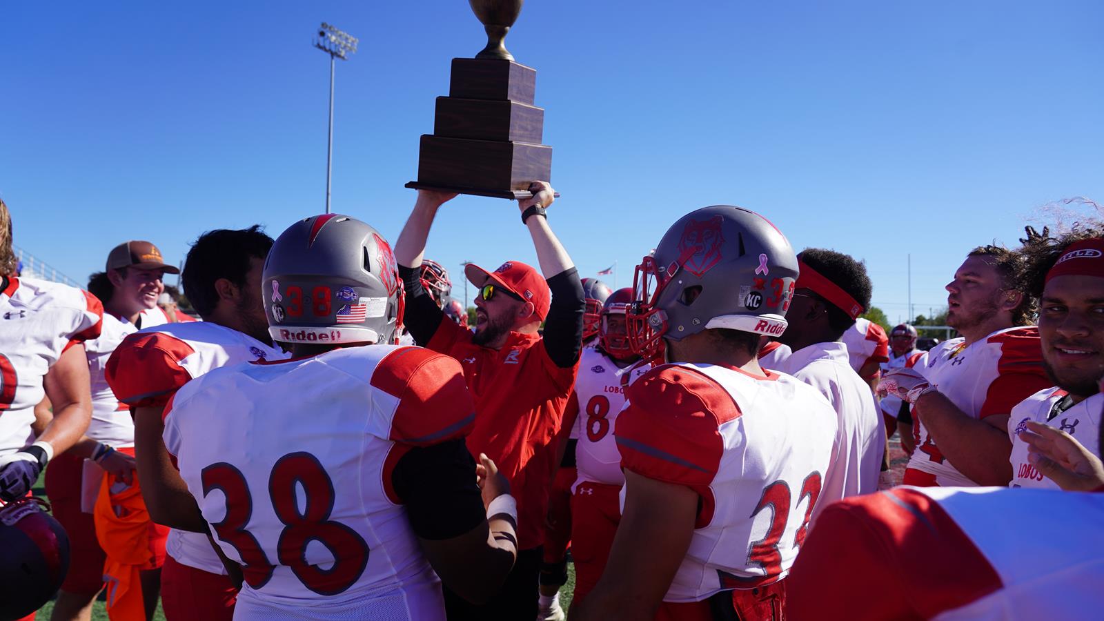 Lobos score 17 unanswered, blank War Hawks in second half to reclaim ...