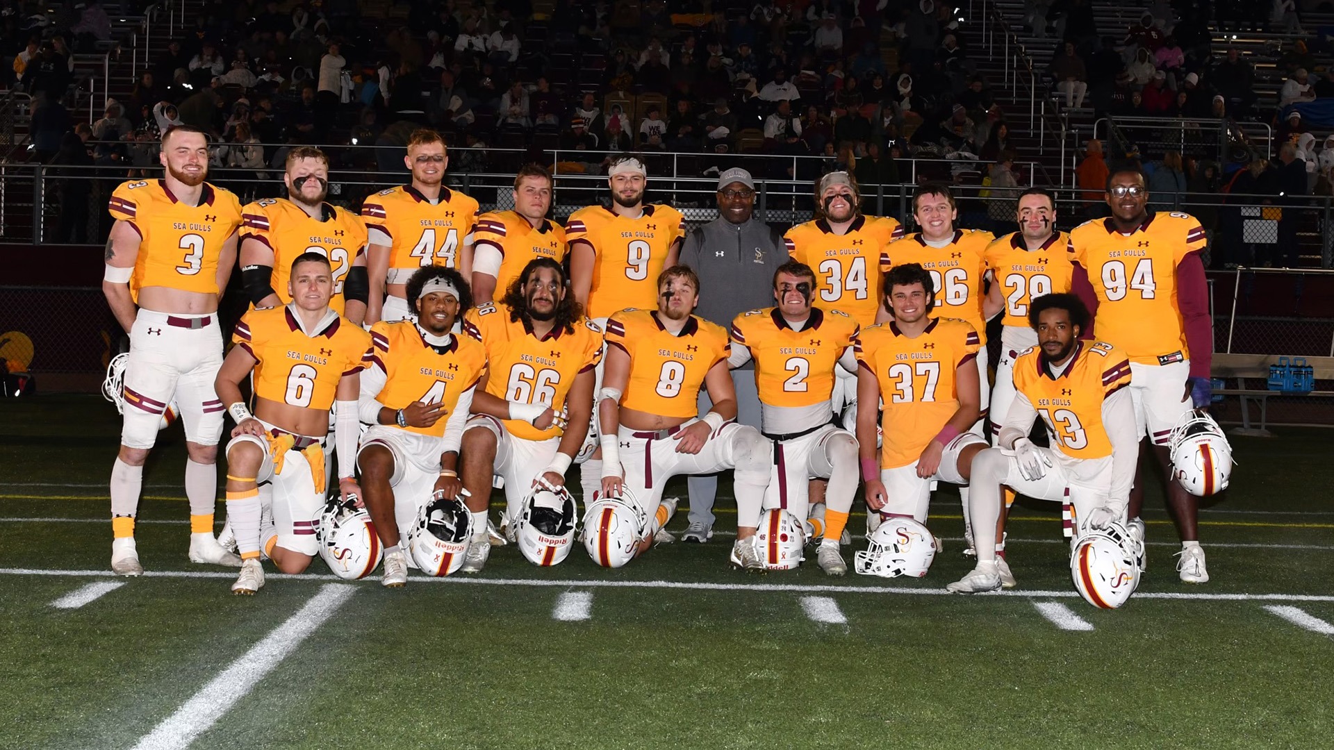 Football clinches winning season, bests Kean, 31-28, on Senior Night ...