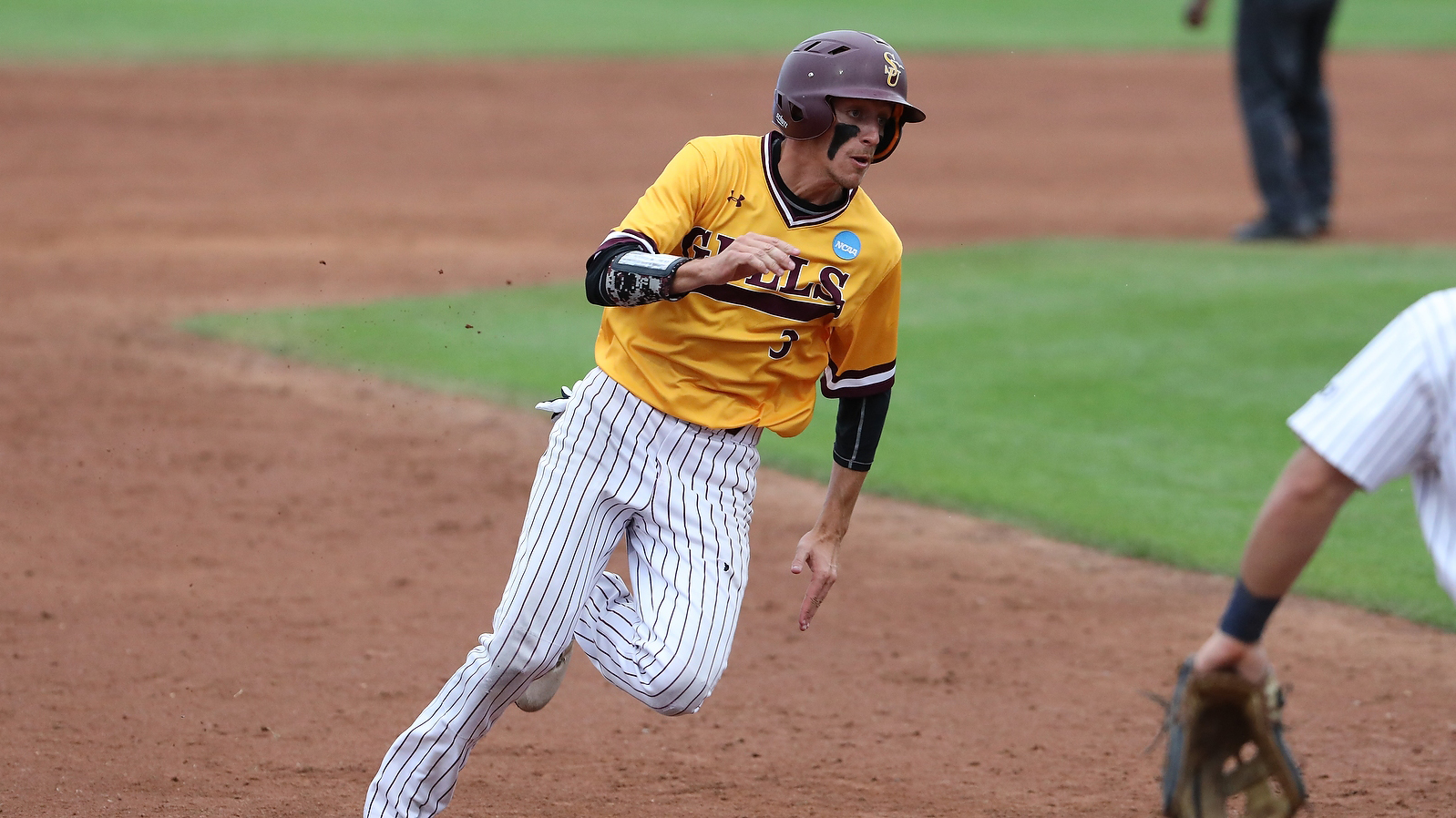 No. 7 Baseball edges out No. 2 Marietta, 7-5, in eleven - Salisbury ...