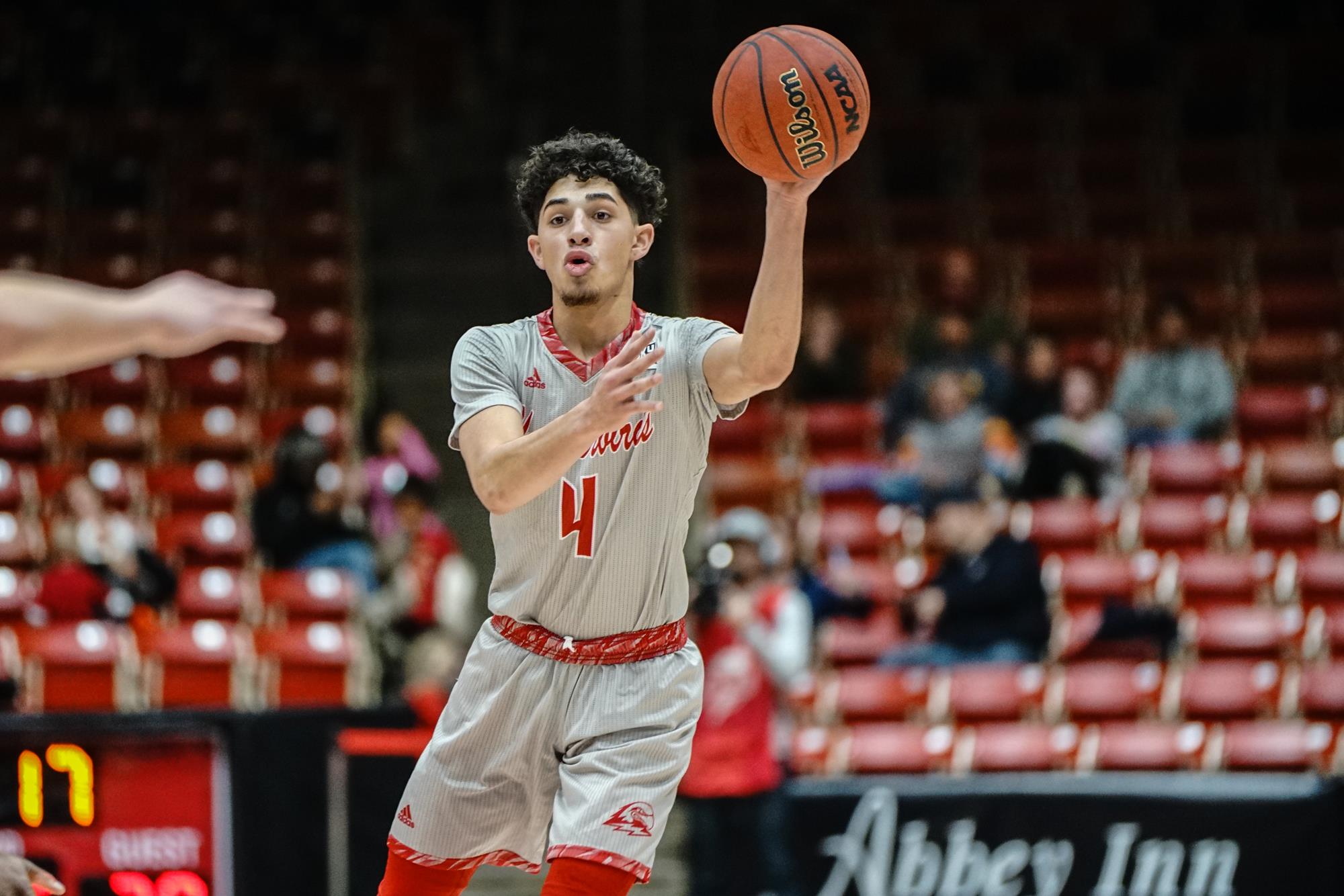 Thunderbirds Fall to Montana Inside America First Event Center ...