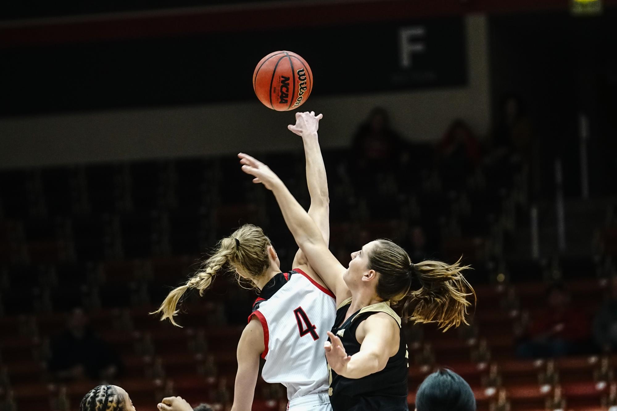 Ashley Larsen - Women's Basketball - Southern Utah University Athletics
