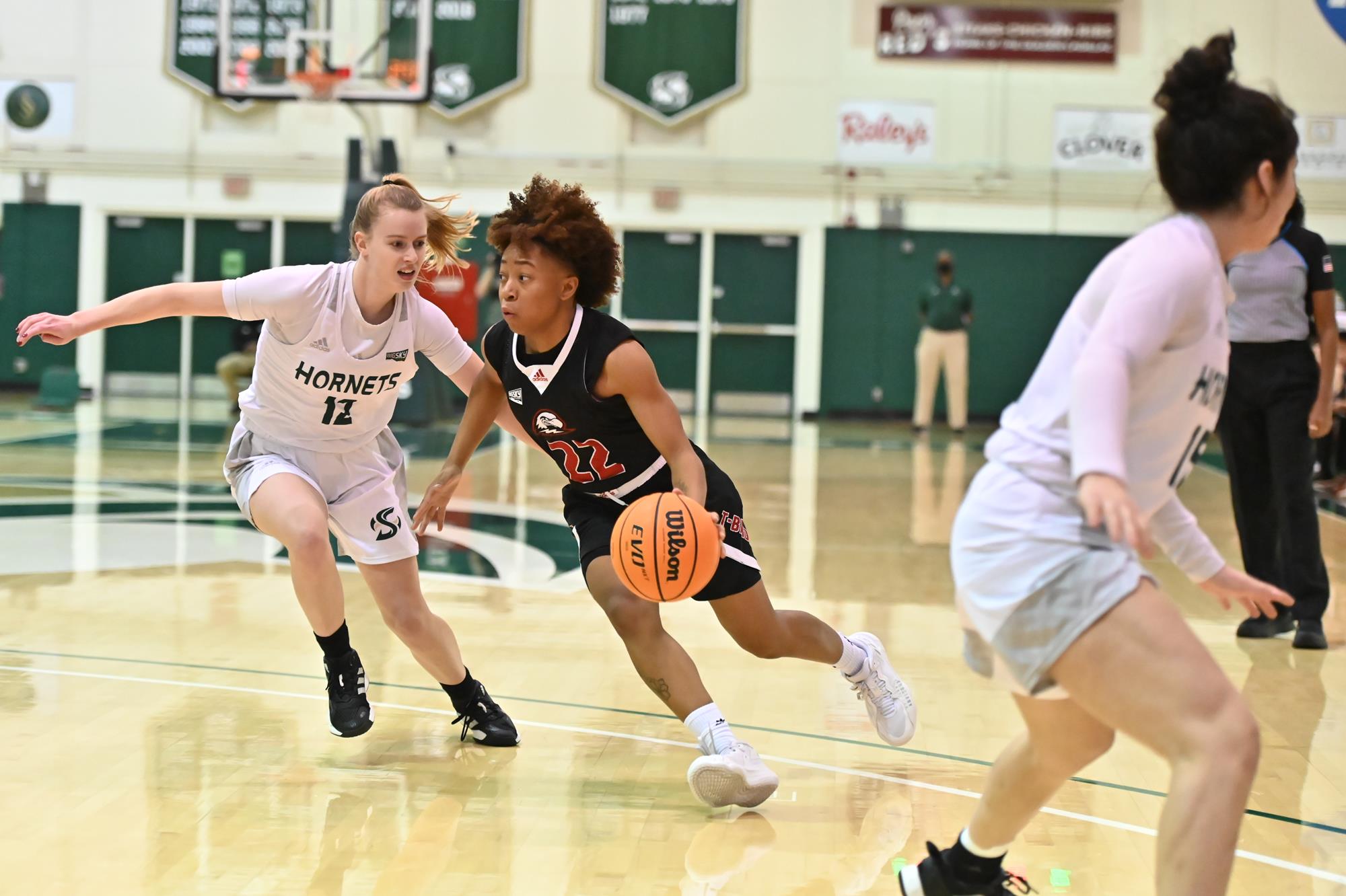 Daylani Ballena - Women's Basketball - Southern Utah University Athletics