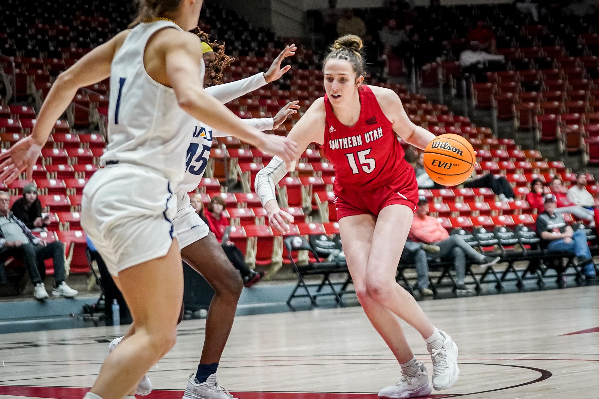 Lizzy Williamson - Women's Basketball - Southern Utah University Athletics