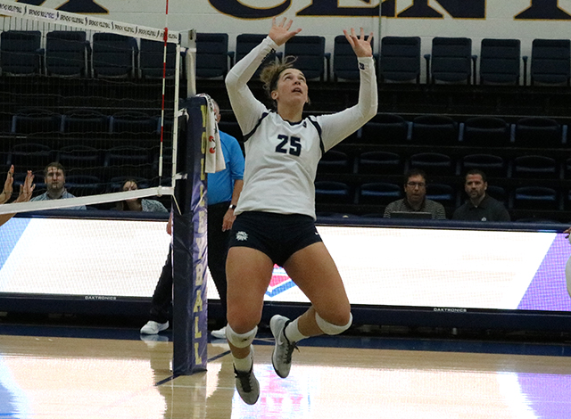 Kayla Hebert - Volleyball - Southwestern Oklahoma State University ...