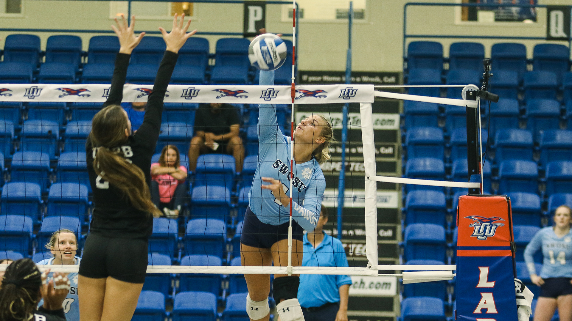 Volleyball Finishes LCU Chap Classic on Top; Wins in Five vs UTPB ...