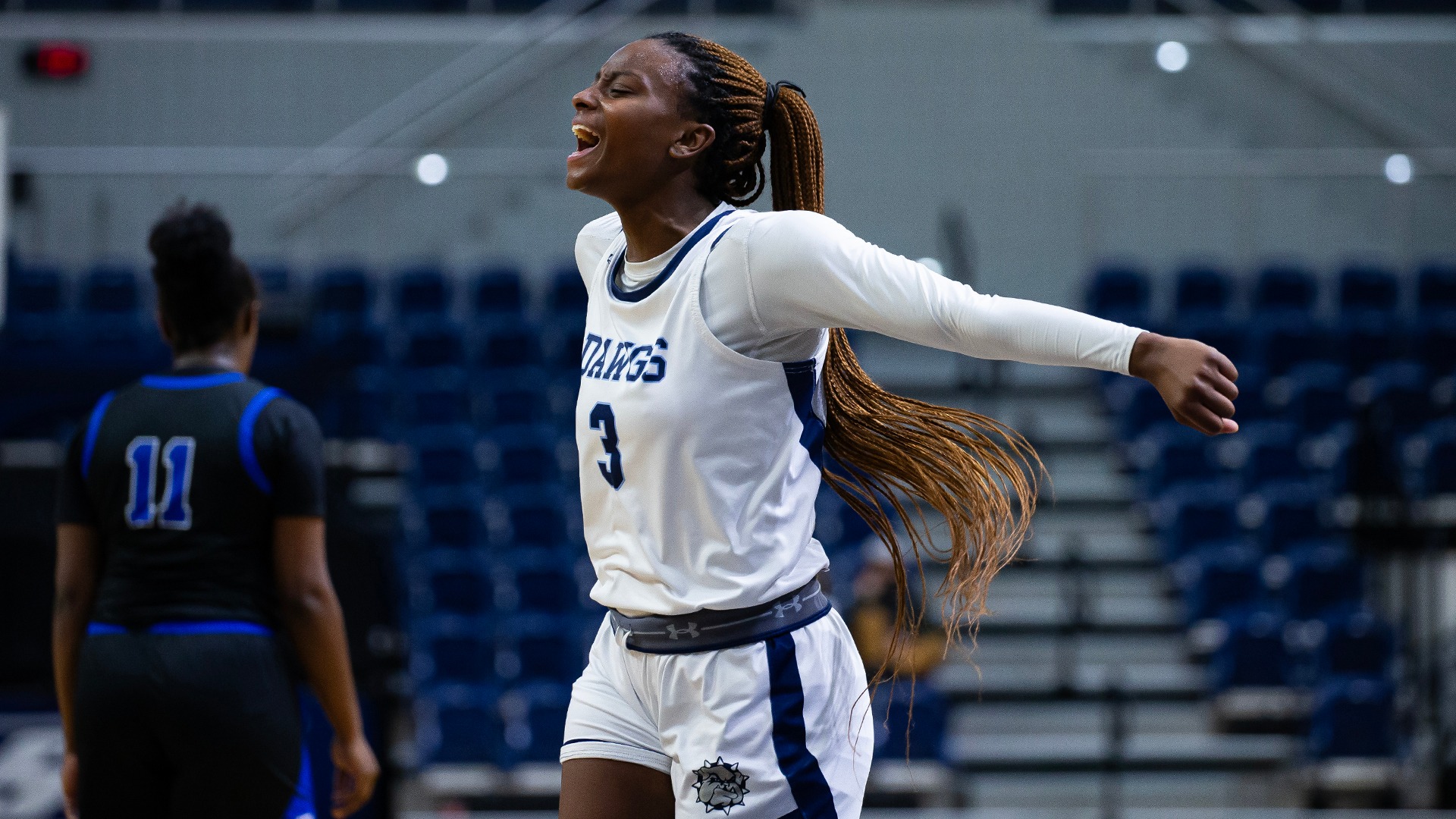 Lady Bulldogs Edge Out Stars In Home Opener - Southwestern Oklahoma ...