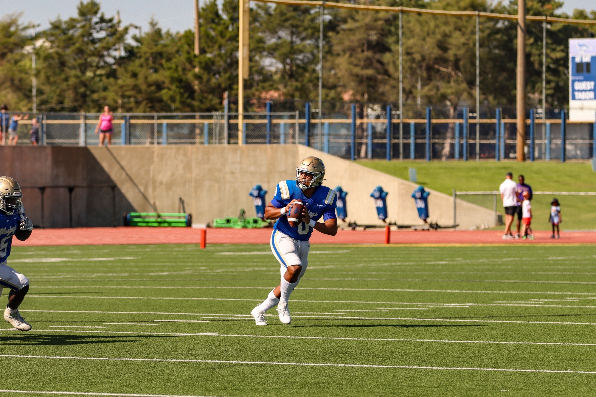 DEFENSE LEADS TABOR TO 24-10 WIN - Tabor College
