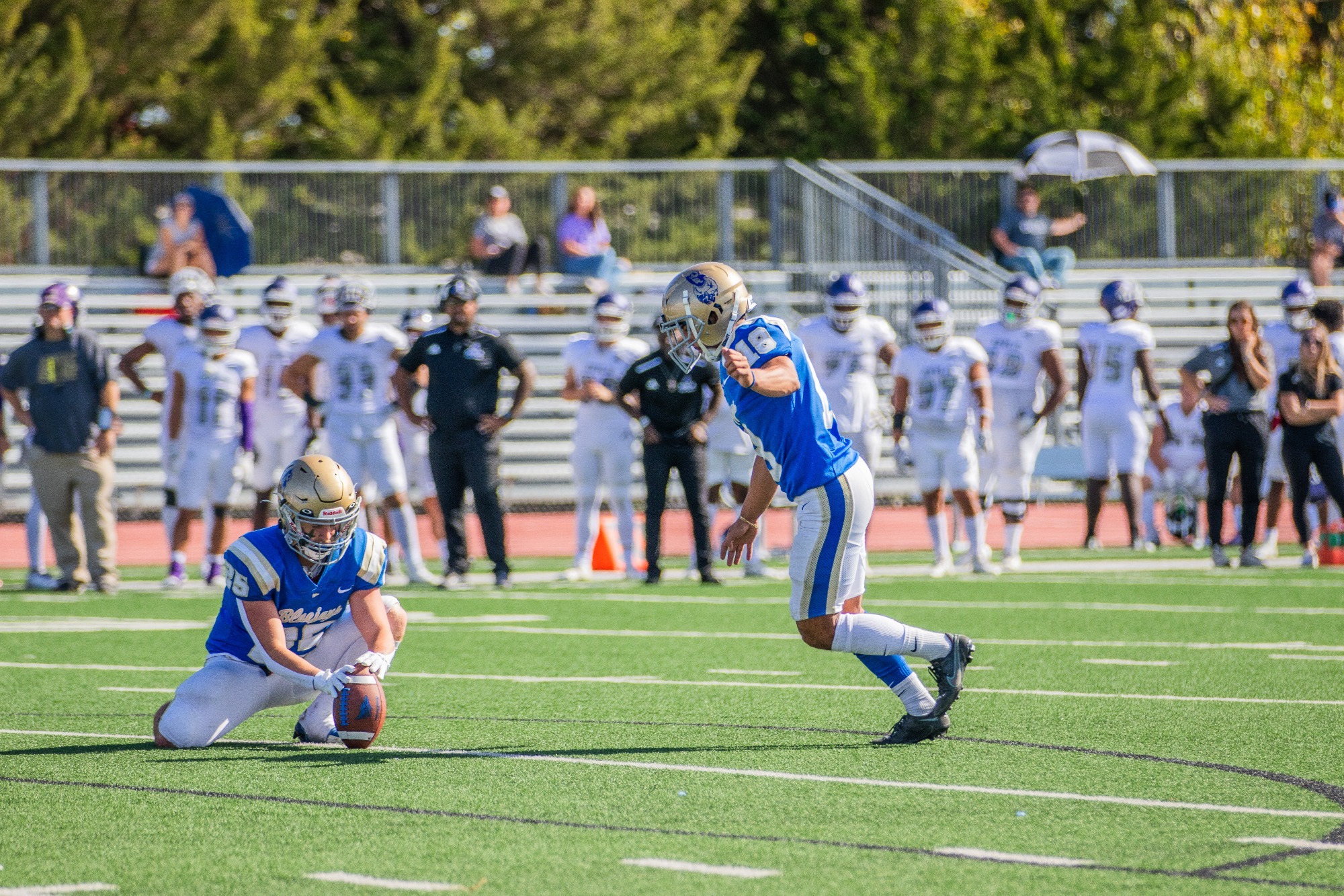 HEILIG'S HEROICS LIFT TABOR TO WIN - Tabor College